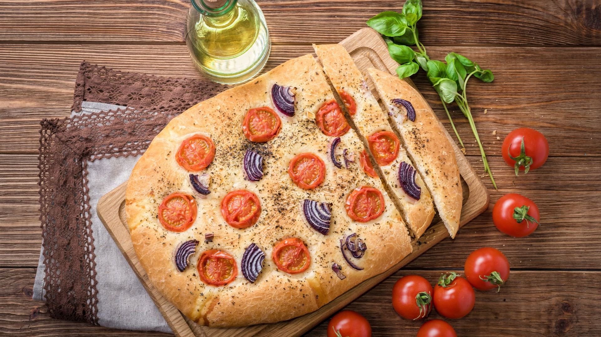 Fougasse aux légumes de saison (recette facile et savoureuse)