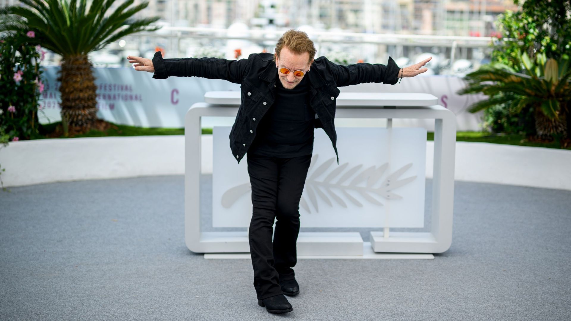 Bono de U2 lance un appel à la paix au conflit israélo-palestinien lors ...