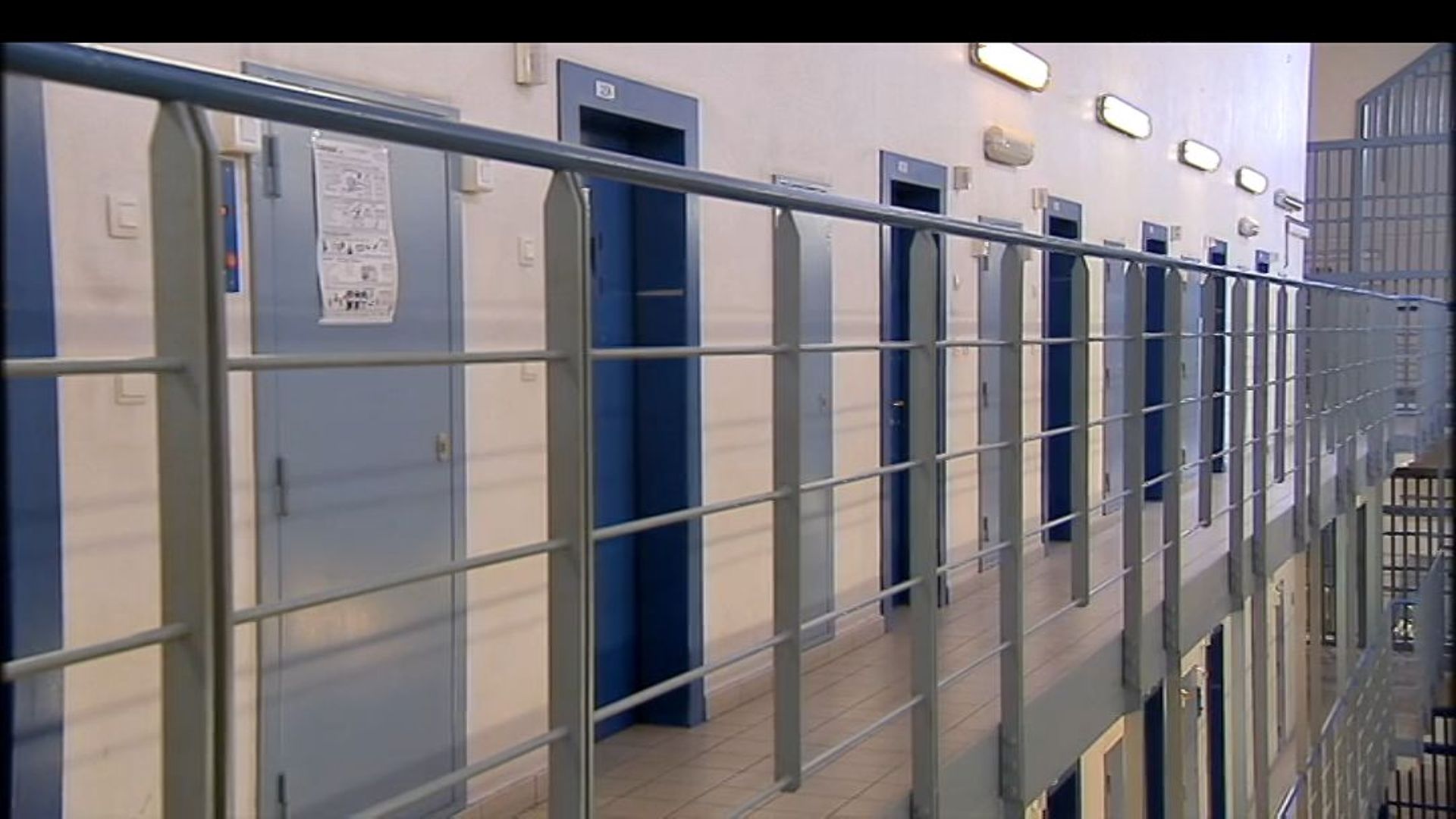 Manque de personnel, surpopulation carcérale, santé mentale… : voici le dernier rapport du ...