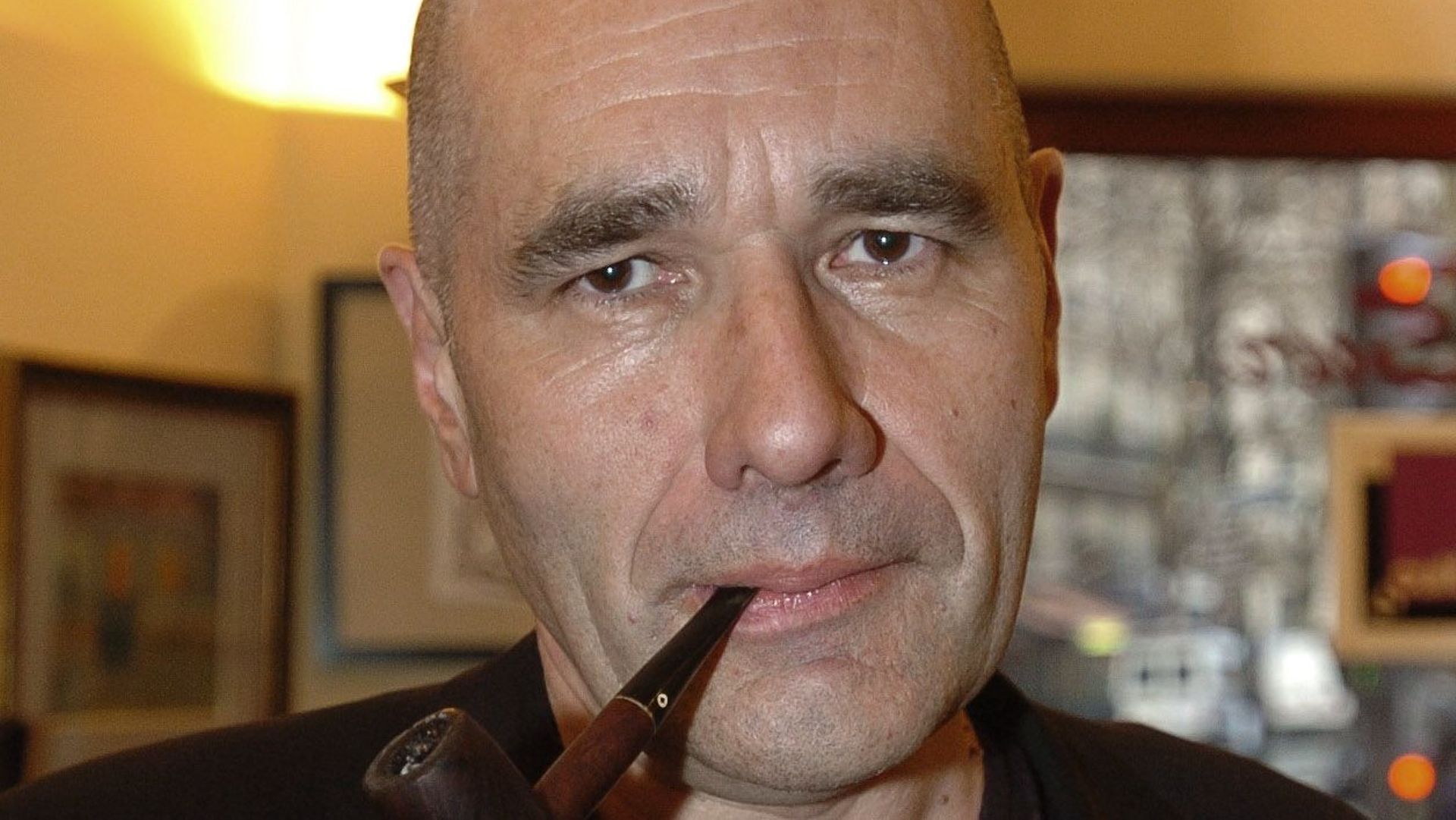 Le Goncourt de la biographie à Jean Lebrun pour 'Notre Chanel' - RTBF Actus