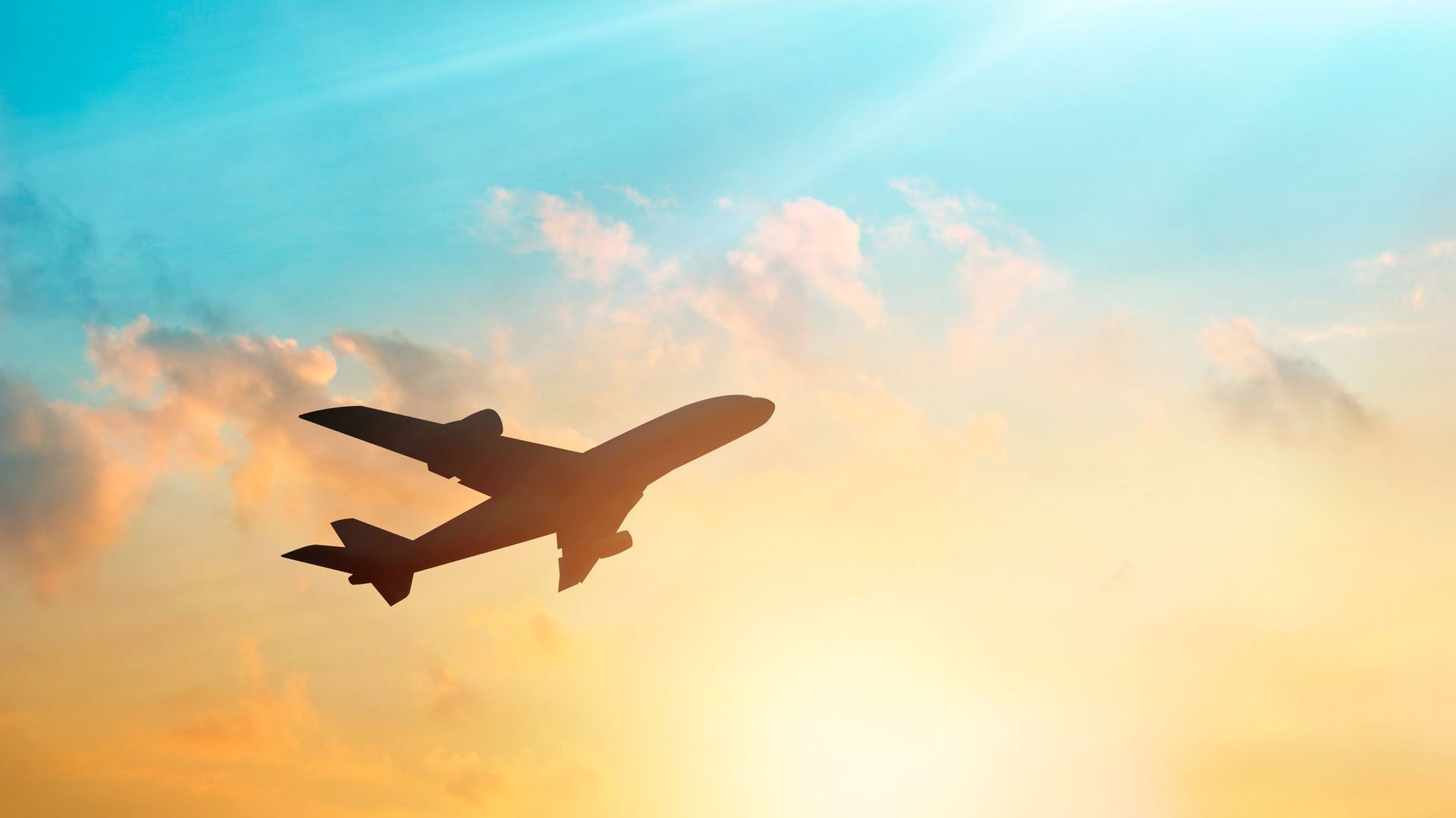 Bons conseils pour réussir vos vacances en avion - RTBF Actus