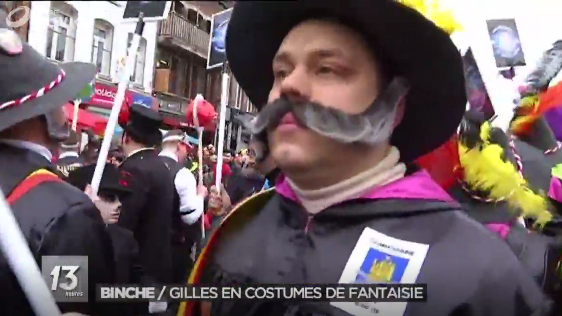 Les Gilles de Binche étaient de sortie, mais en costumes de fantaisie ...