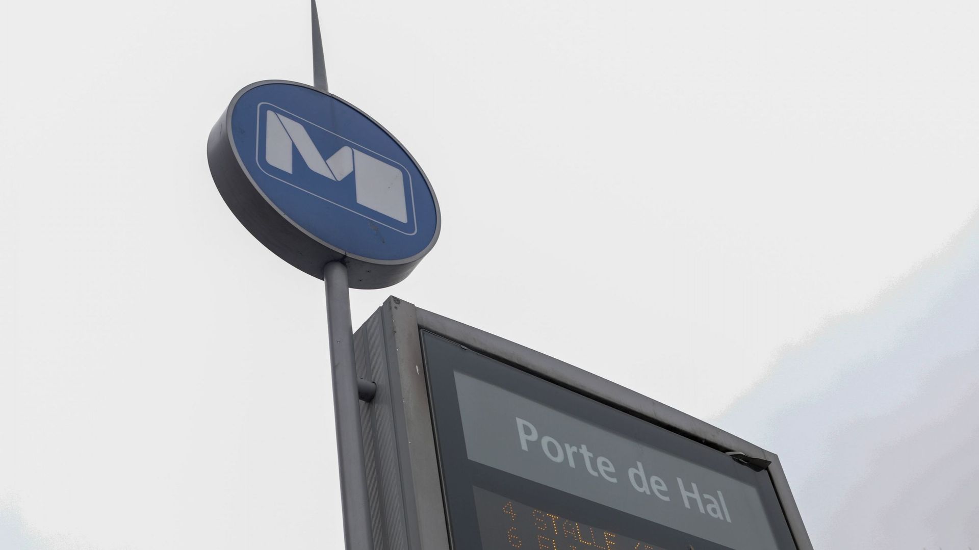 La ligne de bus Express E13 vers Bruxelles ne partira plus du parking ...