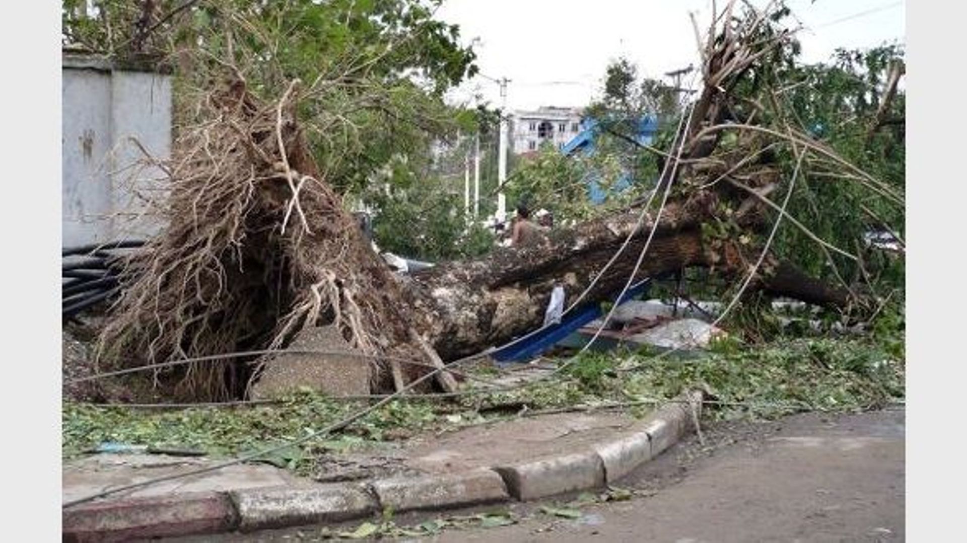 Le cyclone Nargis a tué plus de 350 personnes en Birmanie - RTBF Actus