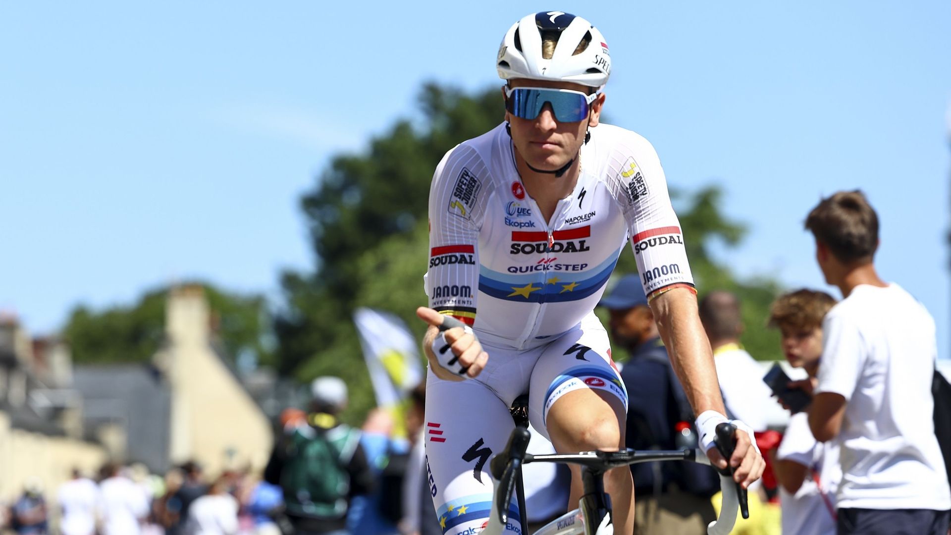 Sprinteur agressif et atypique : la fusée de Tachkent Djamolidine ...