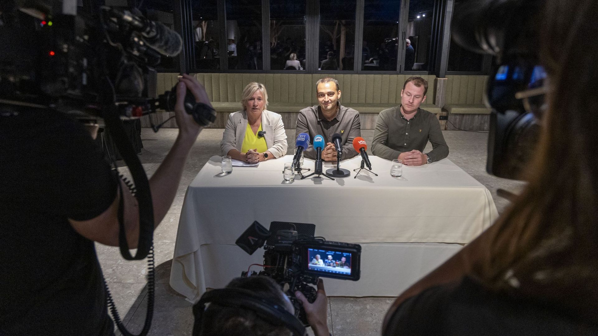 Quand et pourquoi le cordon sanitaire a-t-il été instauré ? - RTBF Actus