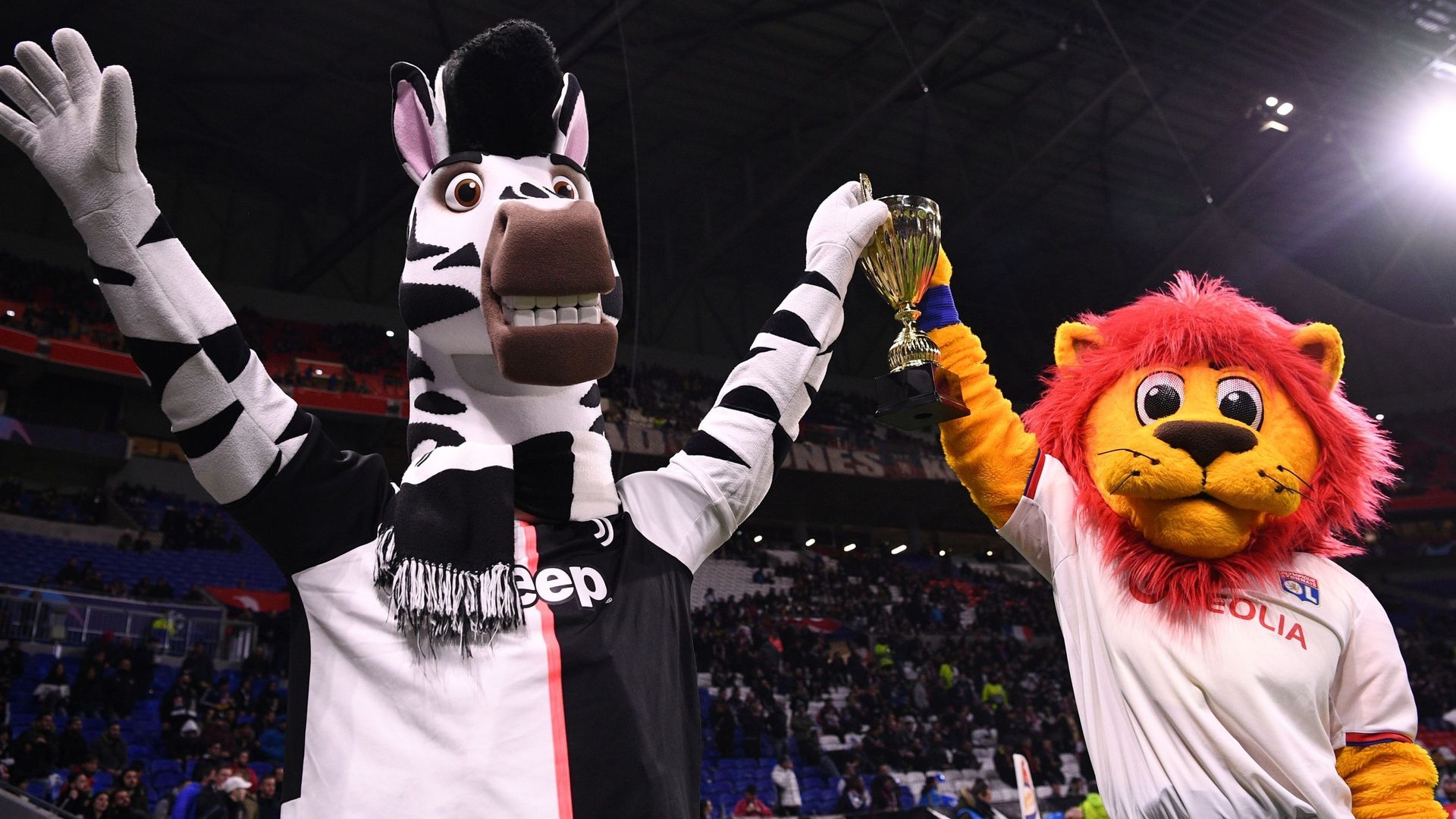 Lyon accueille la Juventus ... avec sa mascotte - rtbf.be