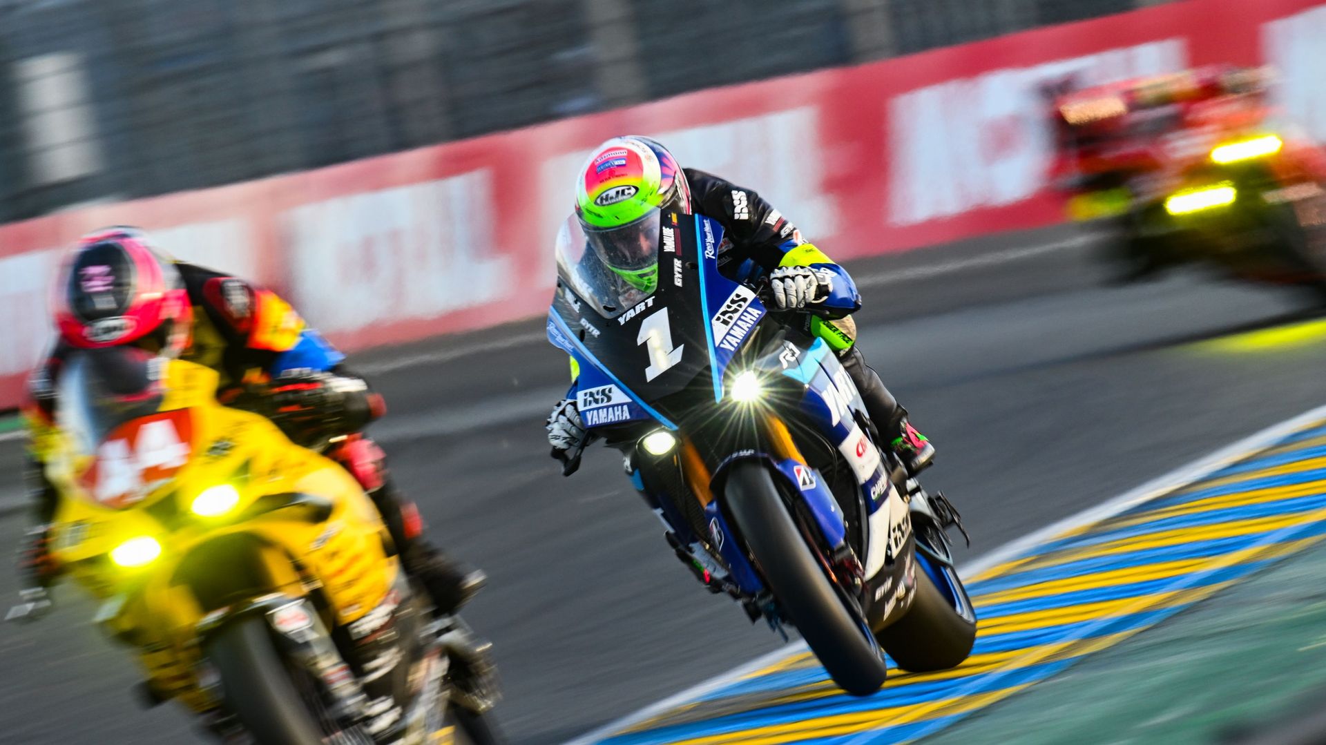 Explorez le circuit de Spa Francorchamps de manière unique... à vélo ! - RTBF Actus