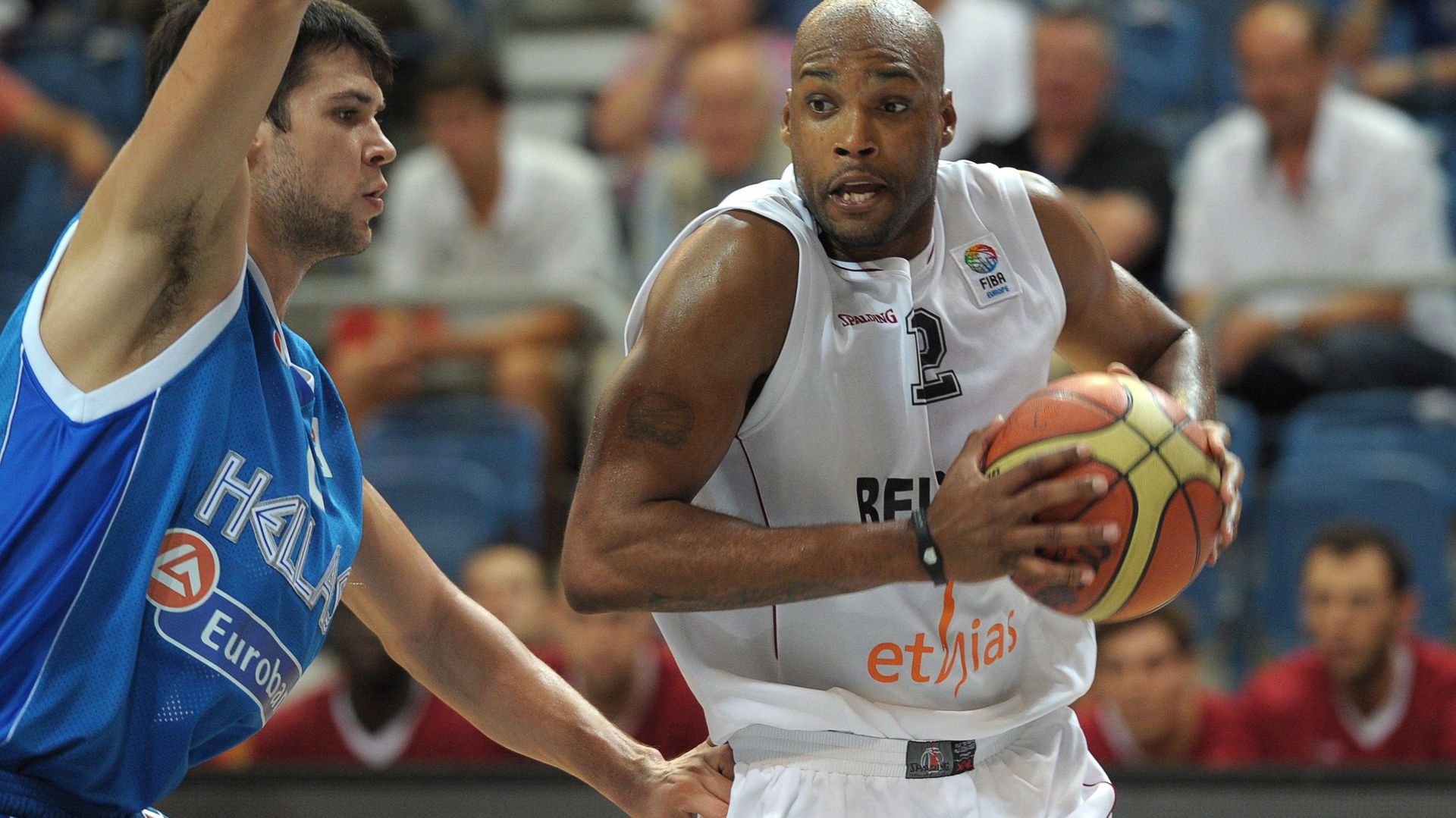 Les Lions trop tendres face à la Grèce - RTBF Actus