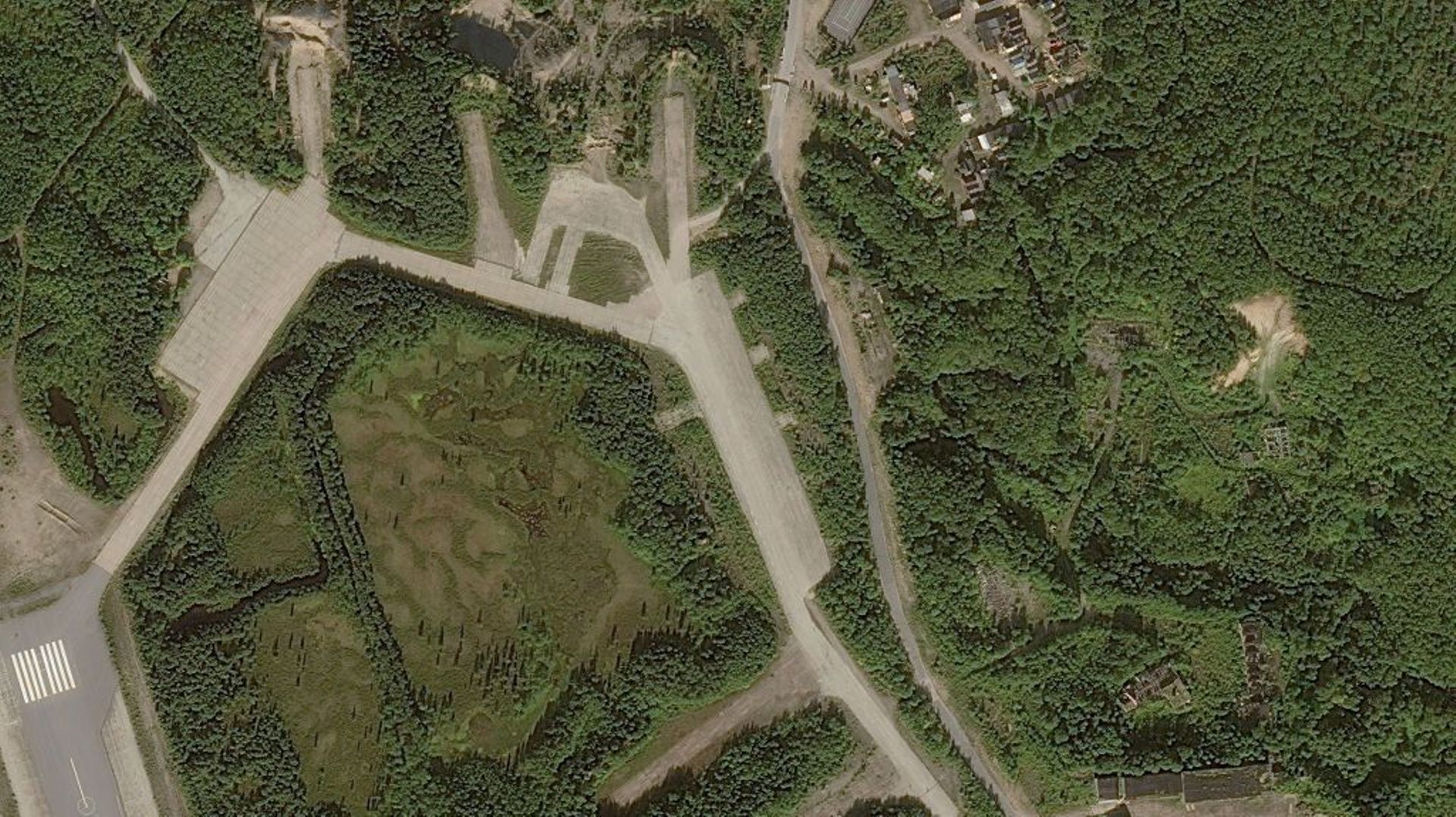 Guerre en Ukraine : Vladimir Poutine dit ne 'pas exclure' la prise de la ville ukrainienne de ...