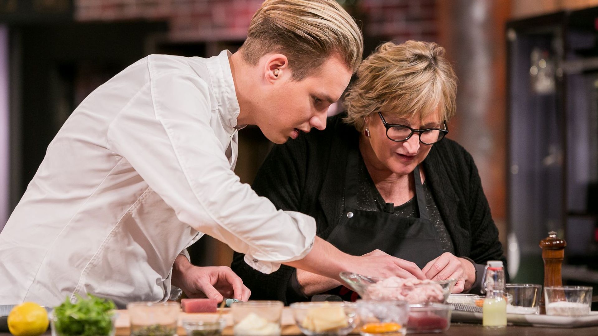 B.J. Scott déchire autant en cuisine que sur scène - RTBF Actus