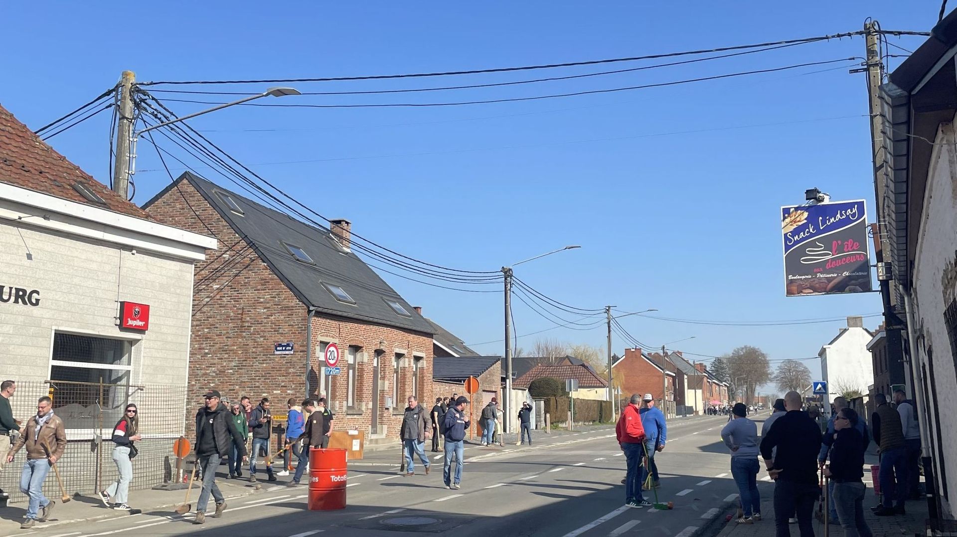 Chièvres : de nombreux participants au crossage 'à l’tonne' - RTBF Actus