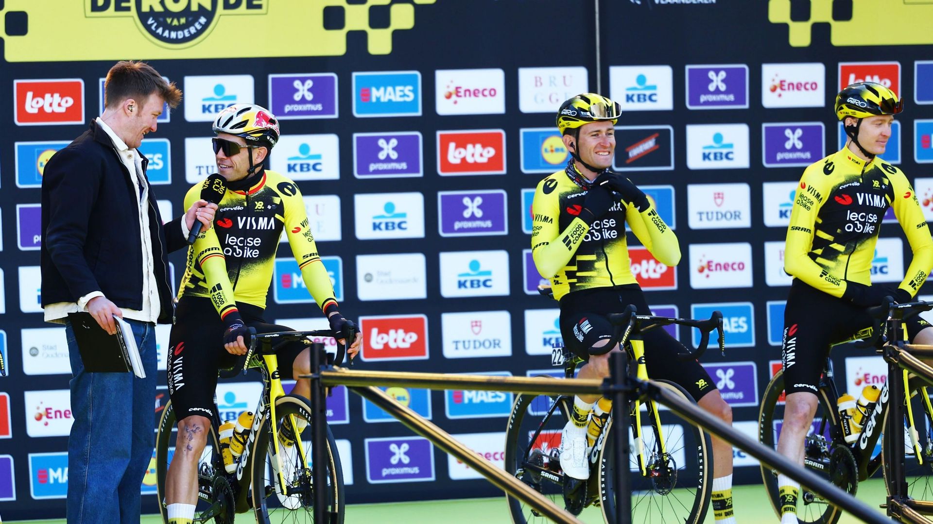 Il y a 30 ans, le procès et l'exécution de Ceausescu marquent le ...