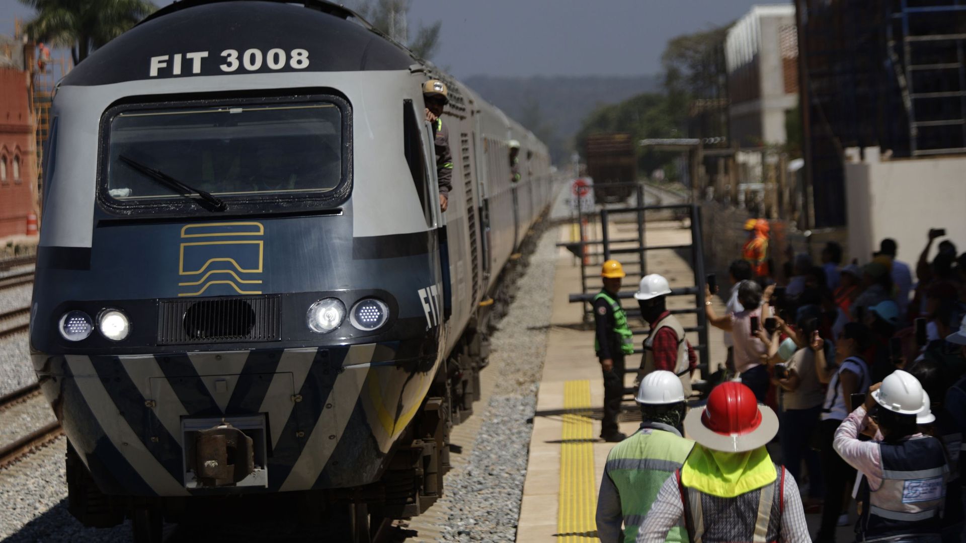La présidente du Mexique, Claudia Sheinbaum, poursuit Google pour le ...