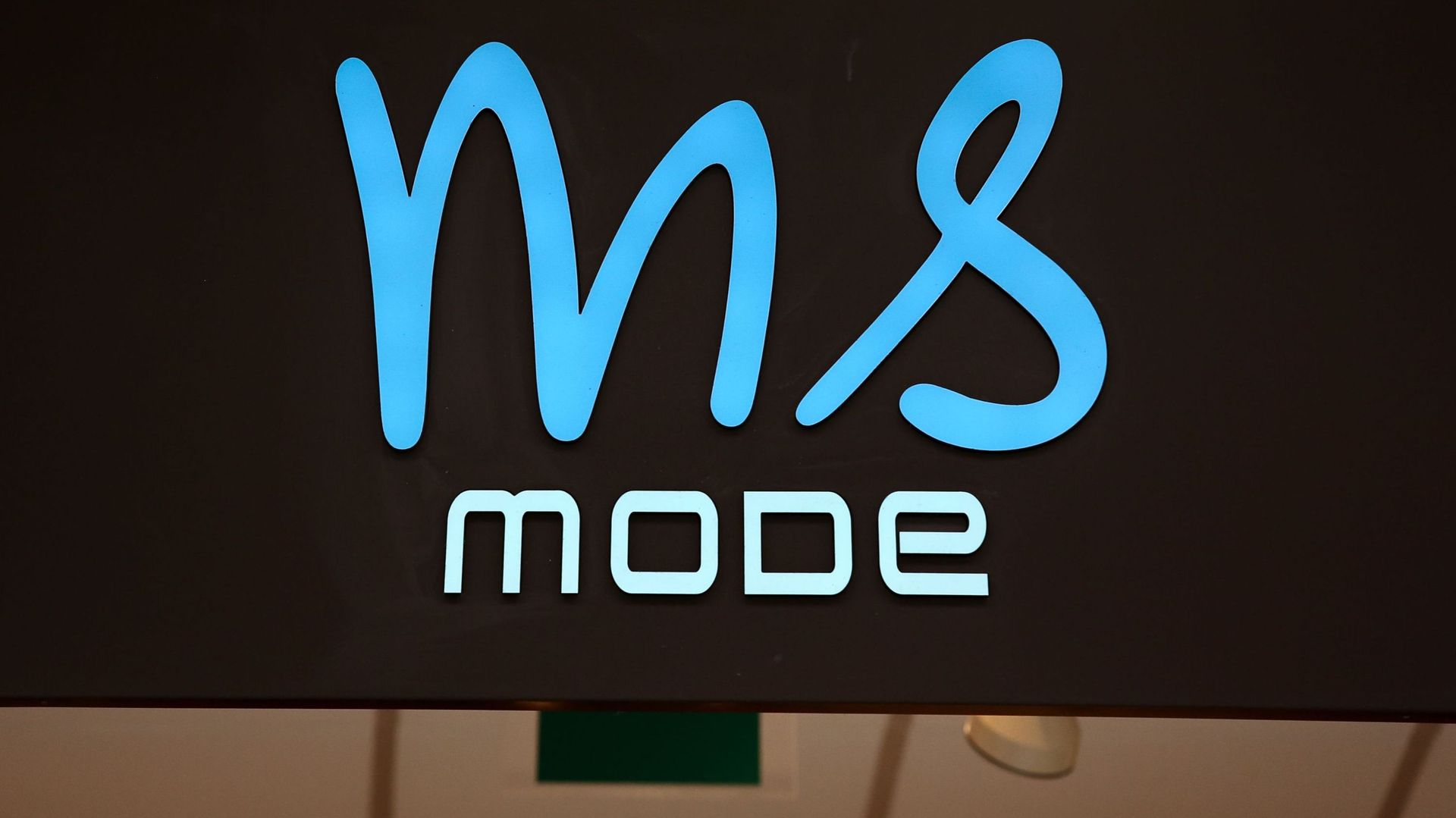 MS Mode: les premiers magasins ont rouvert leurs portes - RTBF Actus