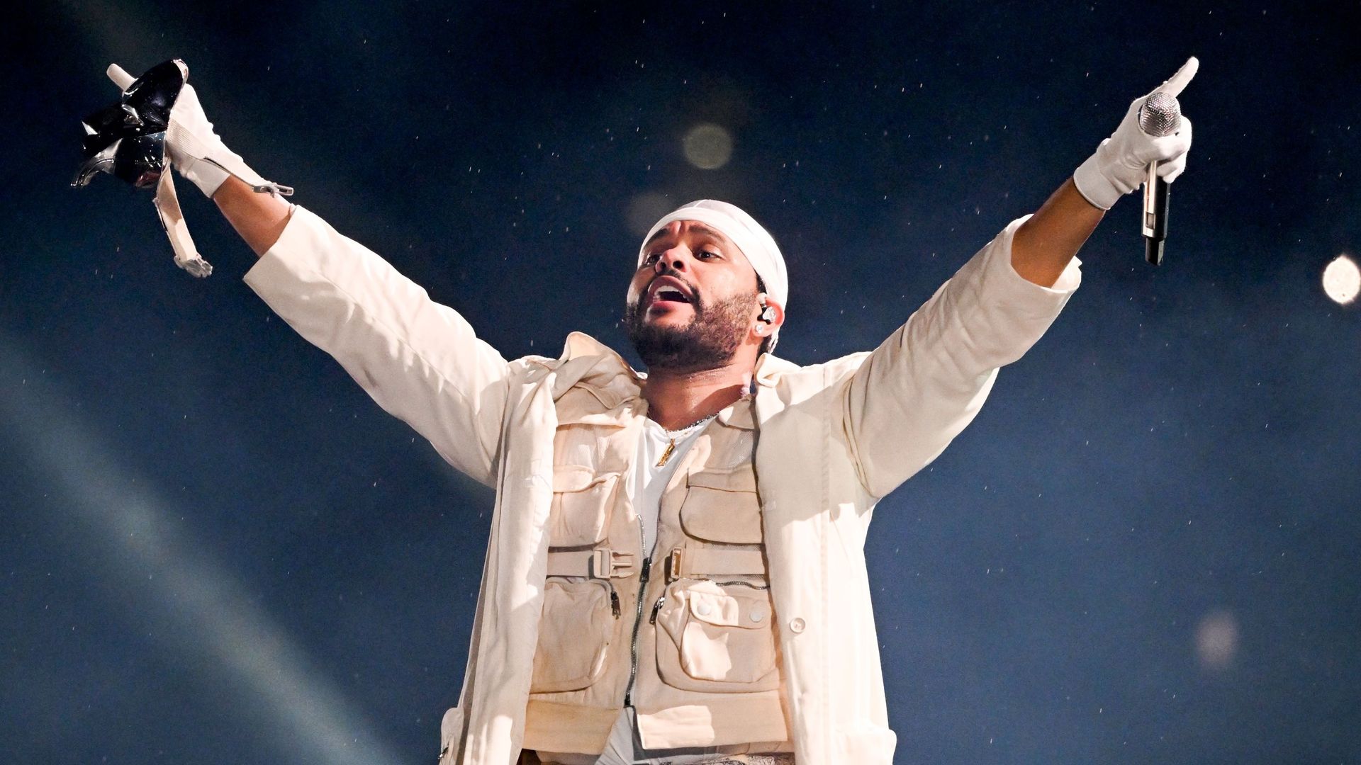 The Weeknd dévoile son dernier chef-d’œuvre avant la fin, 'Hurry Up ...