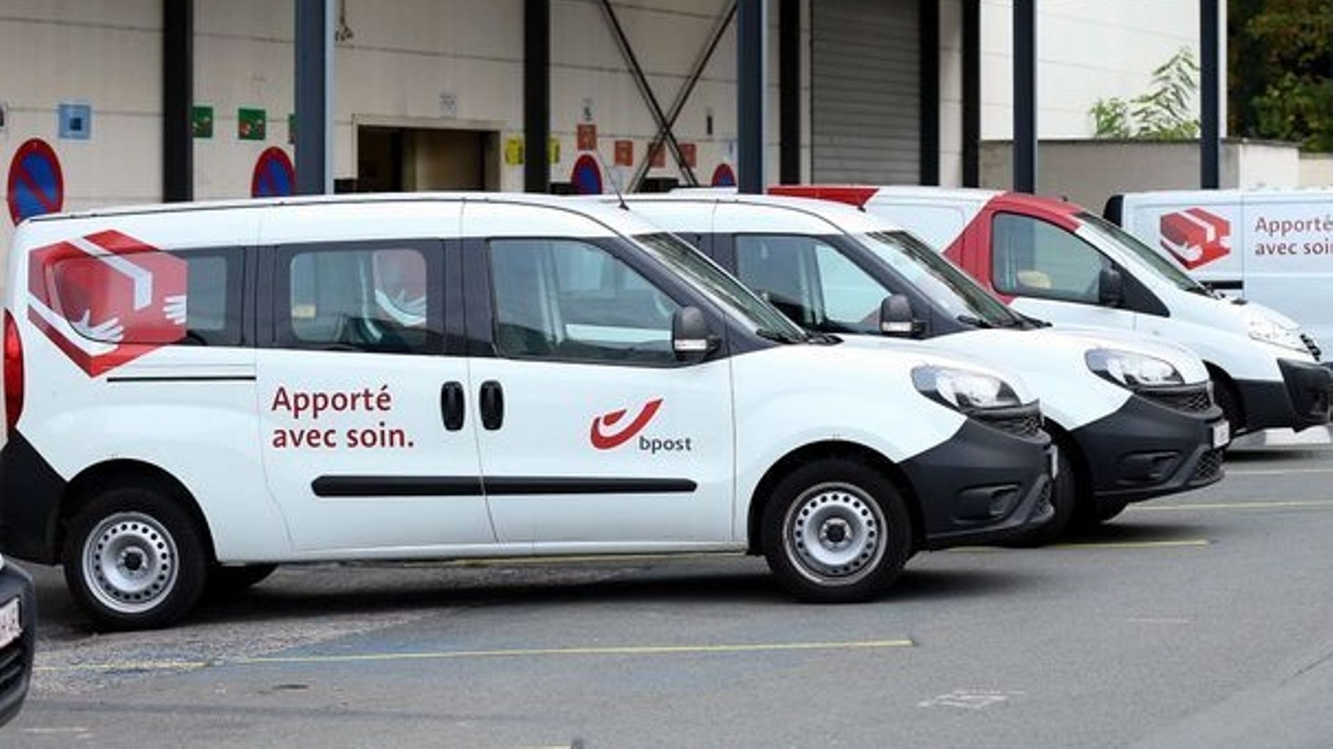Une factrice car-jackée à Liège, la distribution du courrier est ...