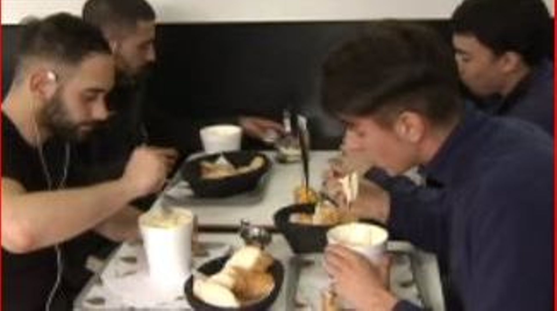 Malbouffe des jeunes: manger sainement, cela s'apprend - RTBF Actus