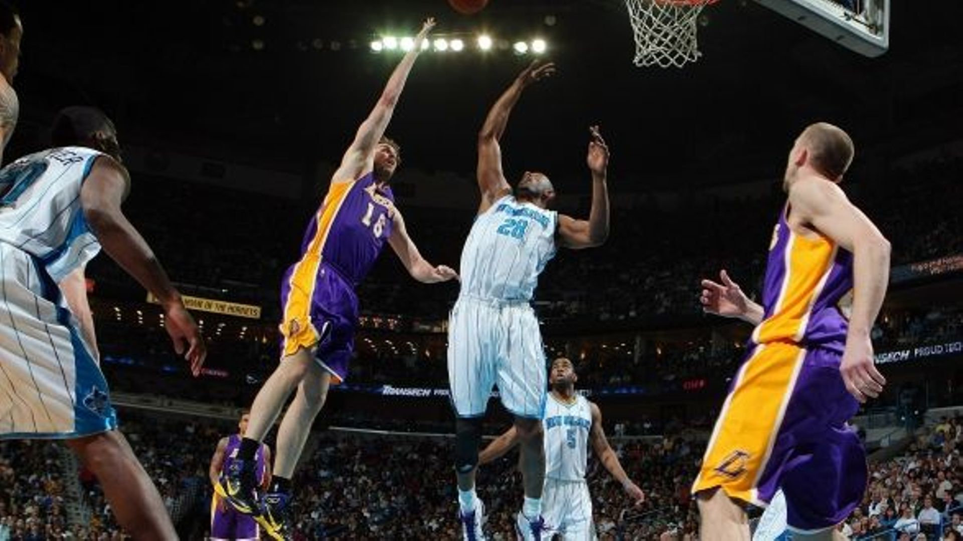 Mbenga battu par son ancienne équipe - RTBF Actus