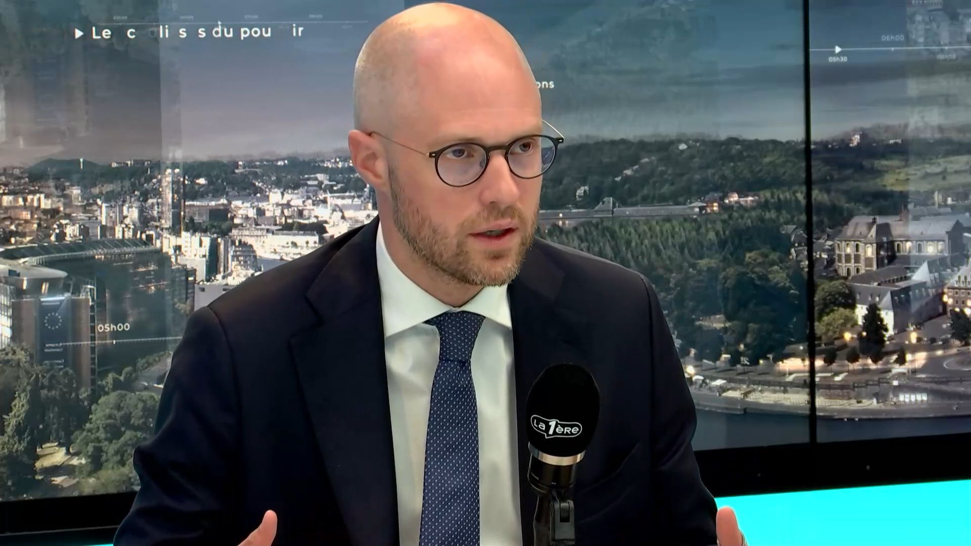 'J’ai senti un esprit constructif' : David Leisterh relance les négociations à Bruxelles, sans ...