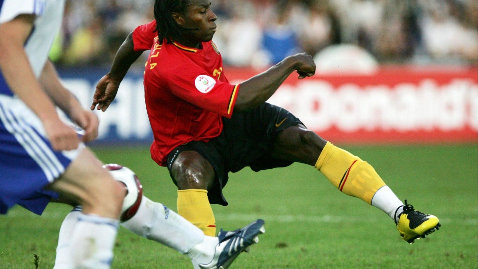 Les grands retours de Mpenza et Deschacht - RTBF Actus