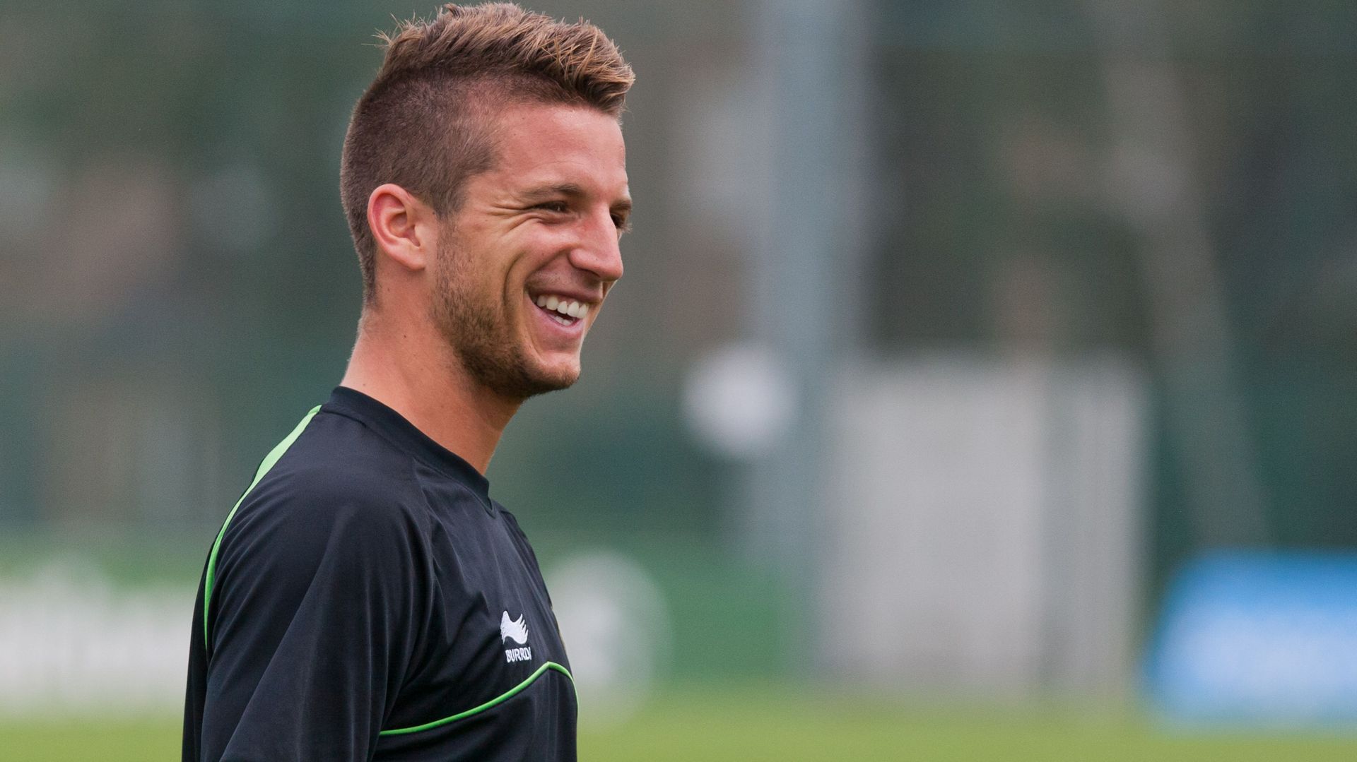 Mertens: 'Si on perd, je peux me chercher un autre club' - RTBF Actus
