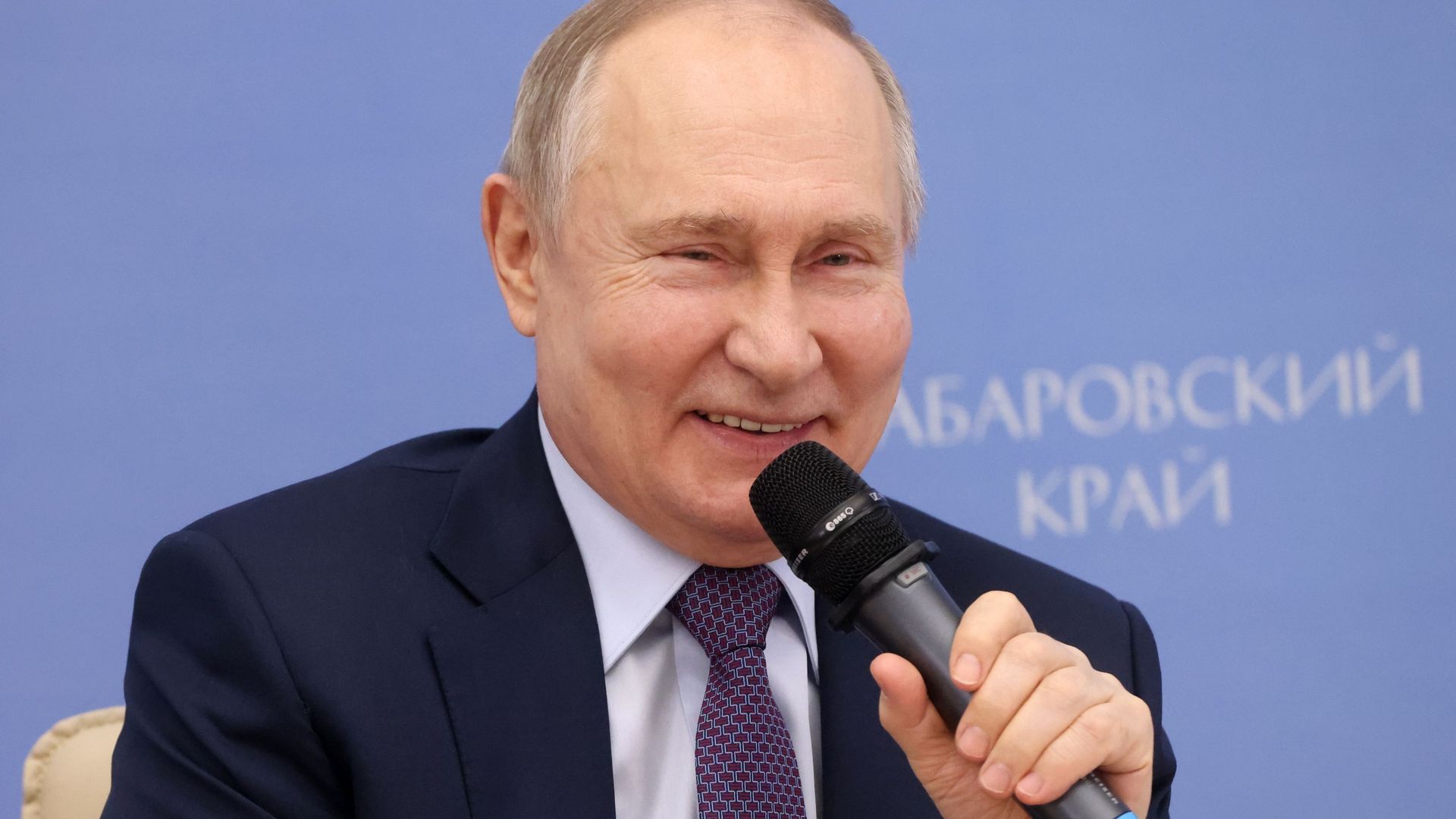 Guerre en Ukraine : Vladimir Poutine invité en Corée du Nord - RTBF Actus