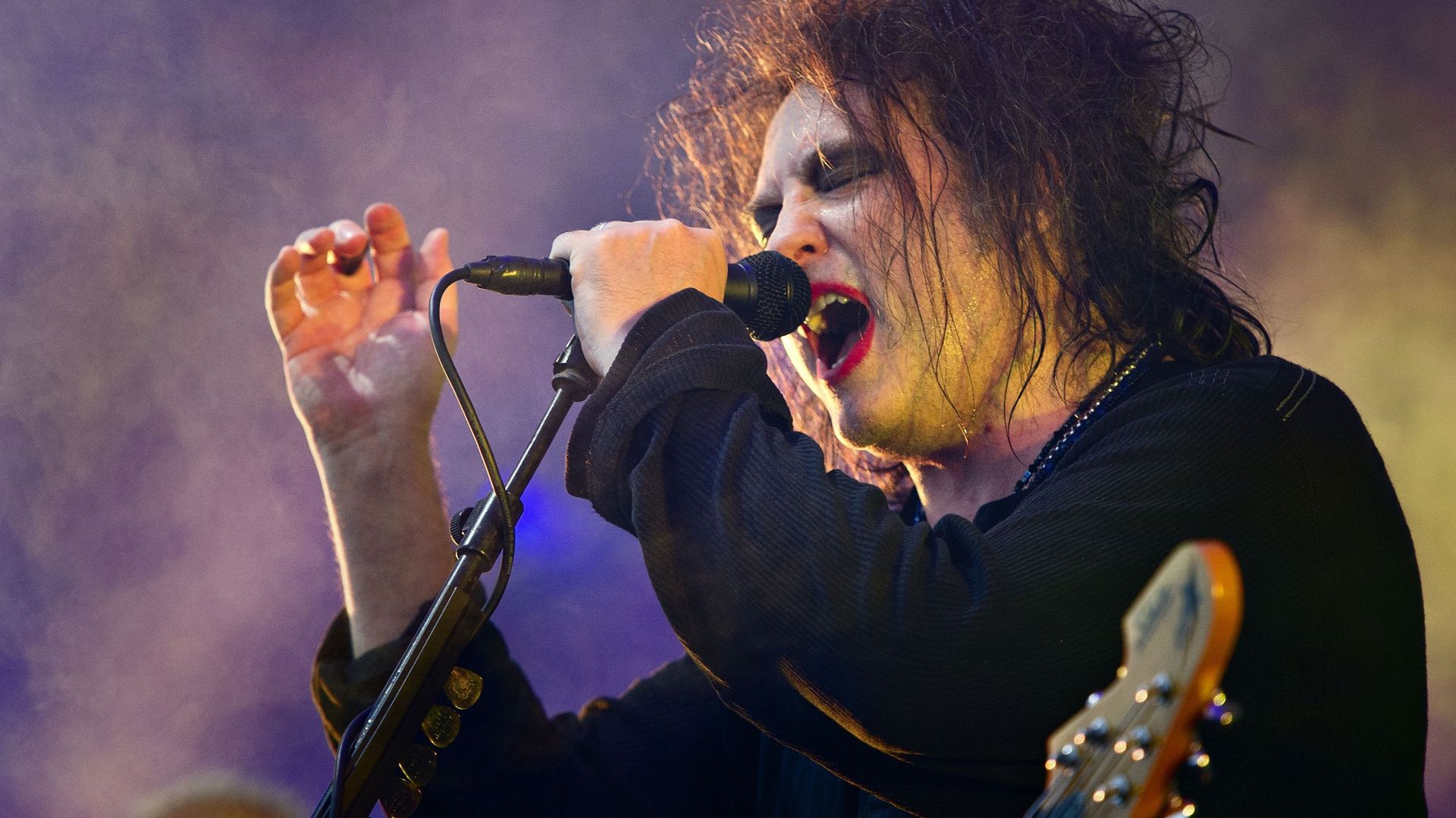 The Cure sort le film des 40 ans! - RTBF Actus