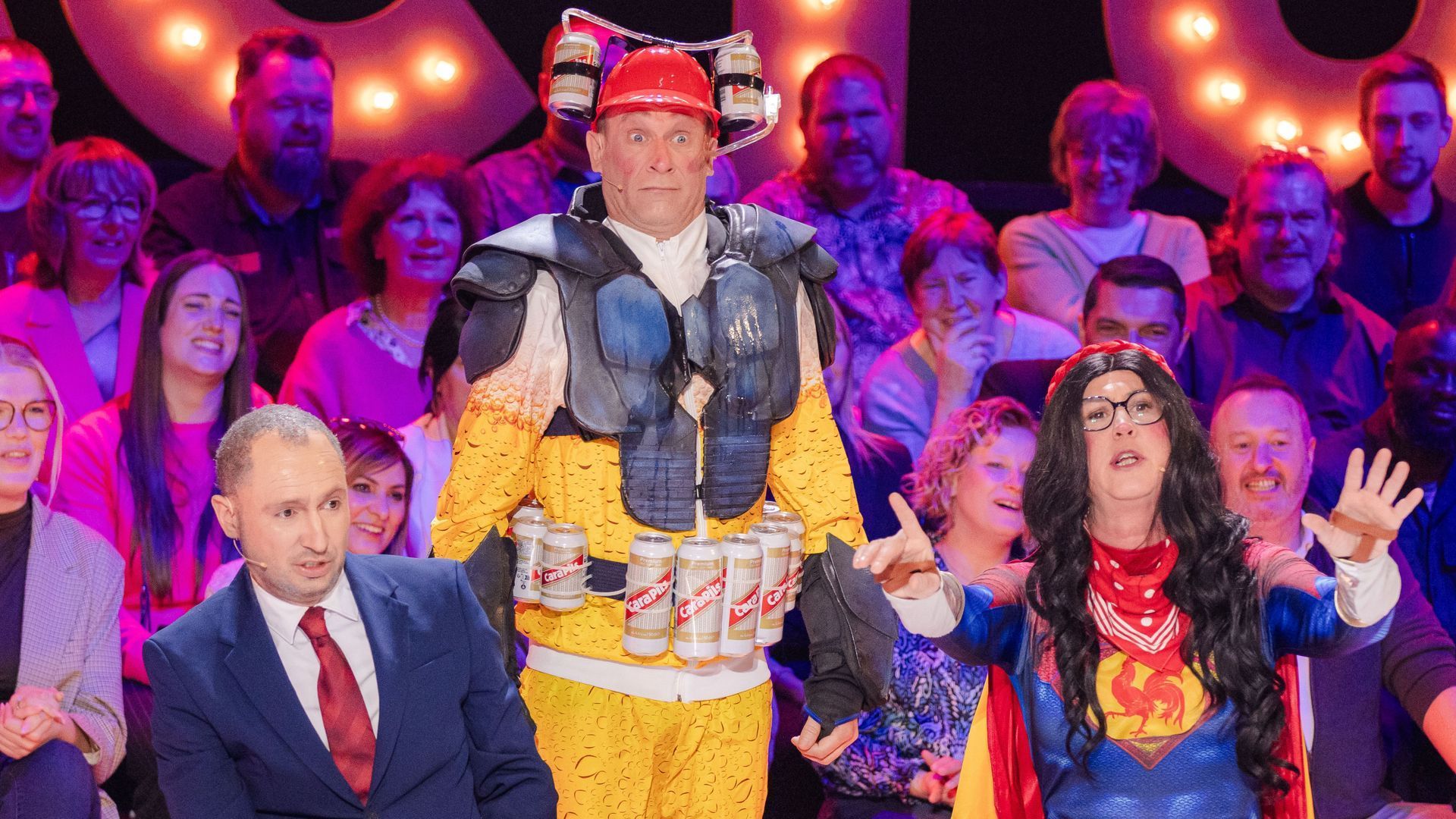 Carla Bruni, sosie de Kevin De Bruyne, chasse à l’homme au palais de ...