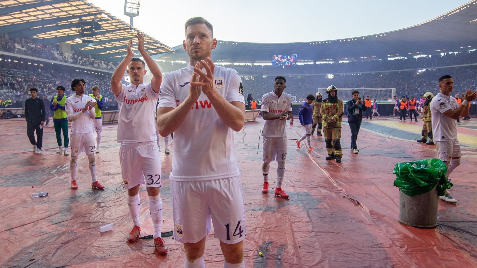 Takeda inaugure une nouvelle ligne de production à Lessines, 100 ...