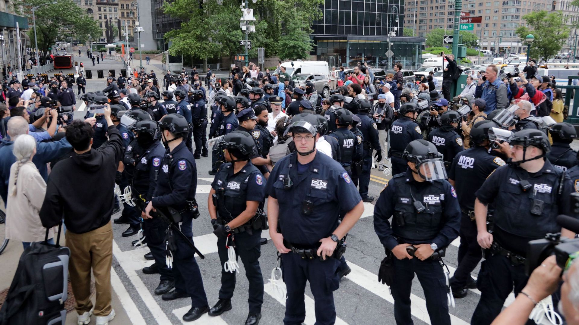 Émeutes à Los Angeles : la confrontation entre manifestants et police ...