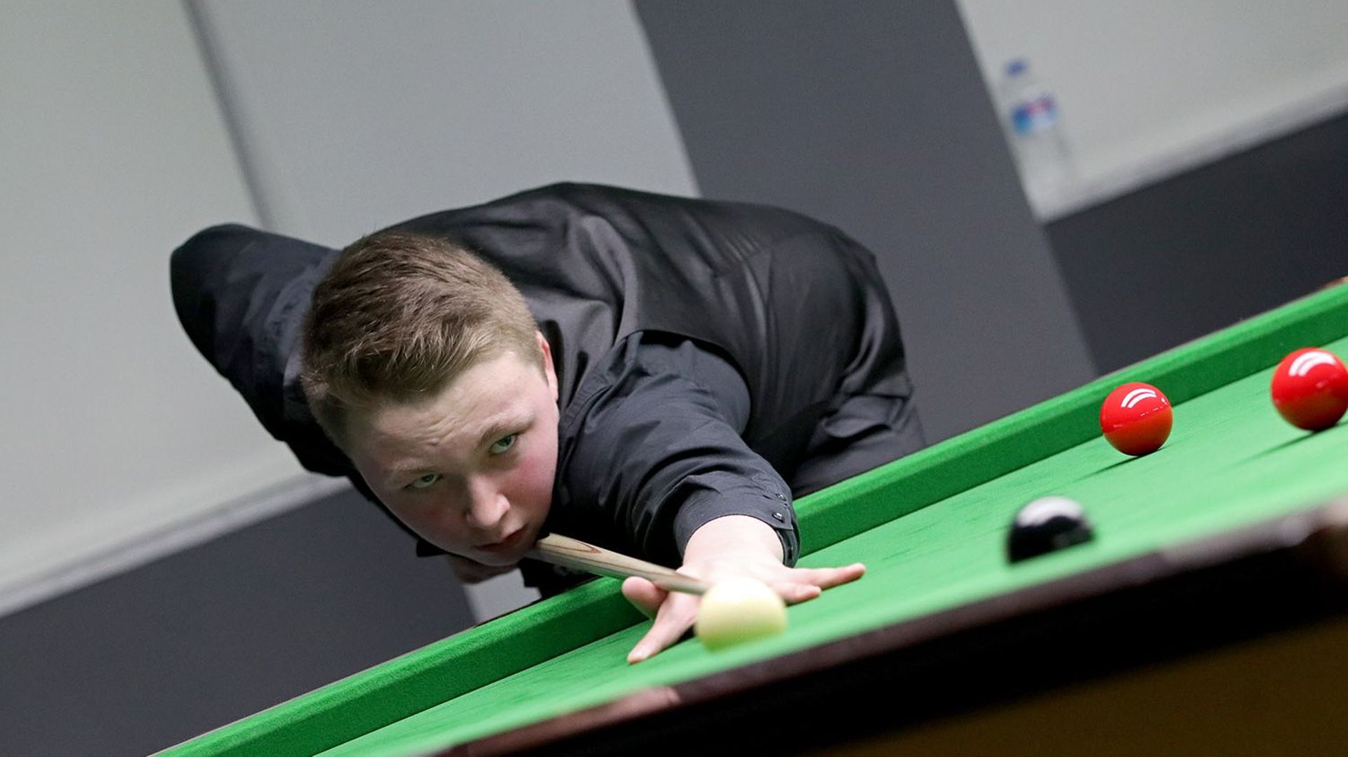 Snooker : le Belge Ben Mertens, 15 ans, éliminé en qualifs des Mondiaux - RTBF Actus