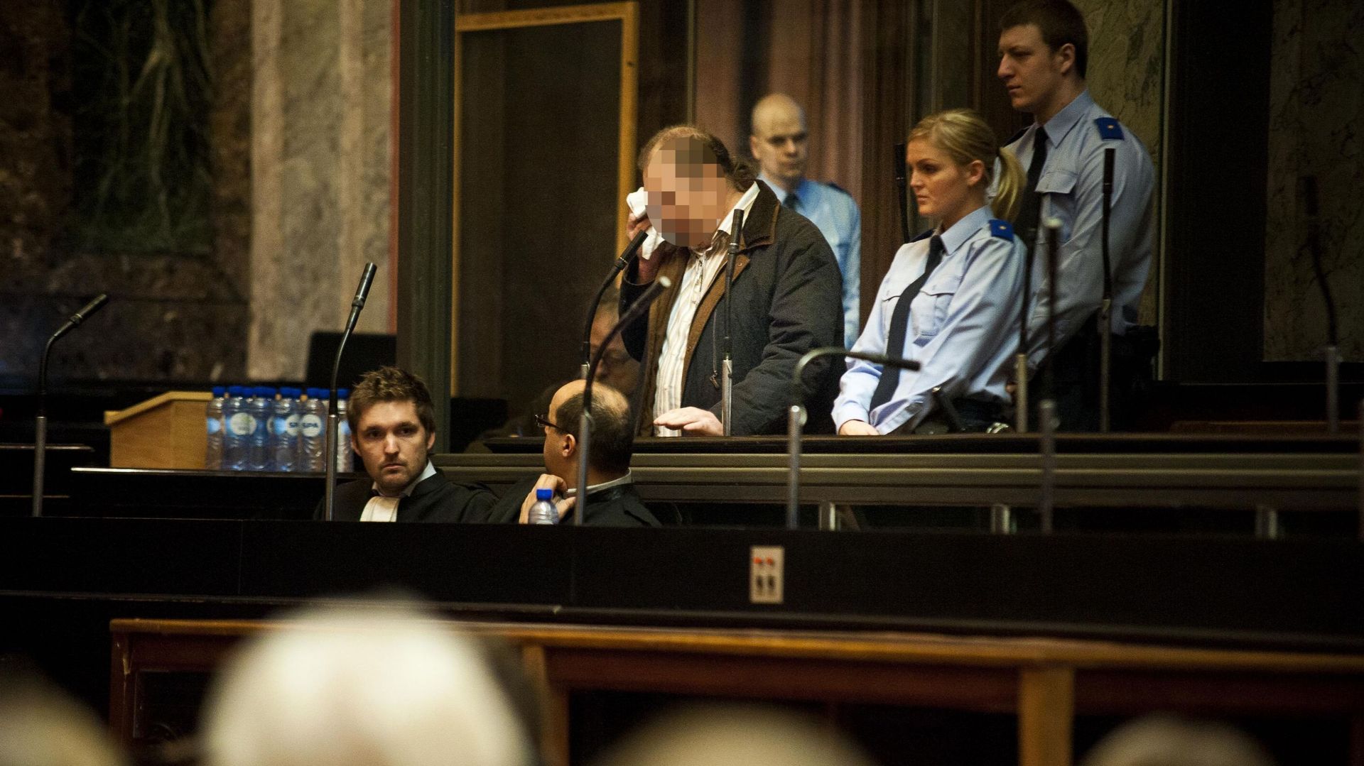 Richard Remes, dit le 'vitrioleur', est suspecté du meurtre d'un bébé ...