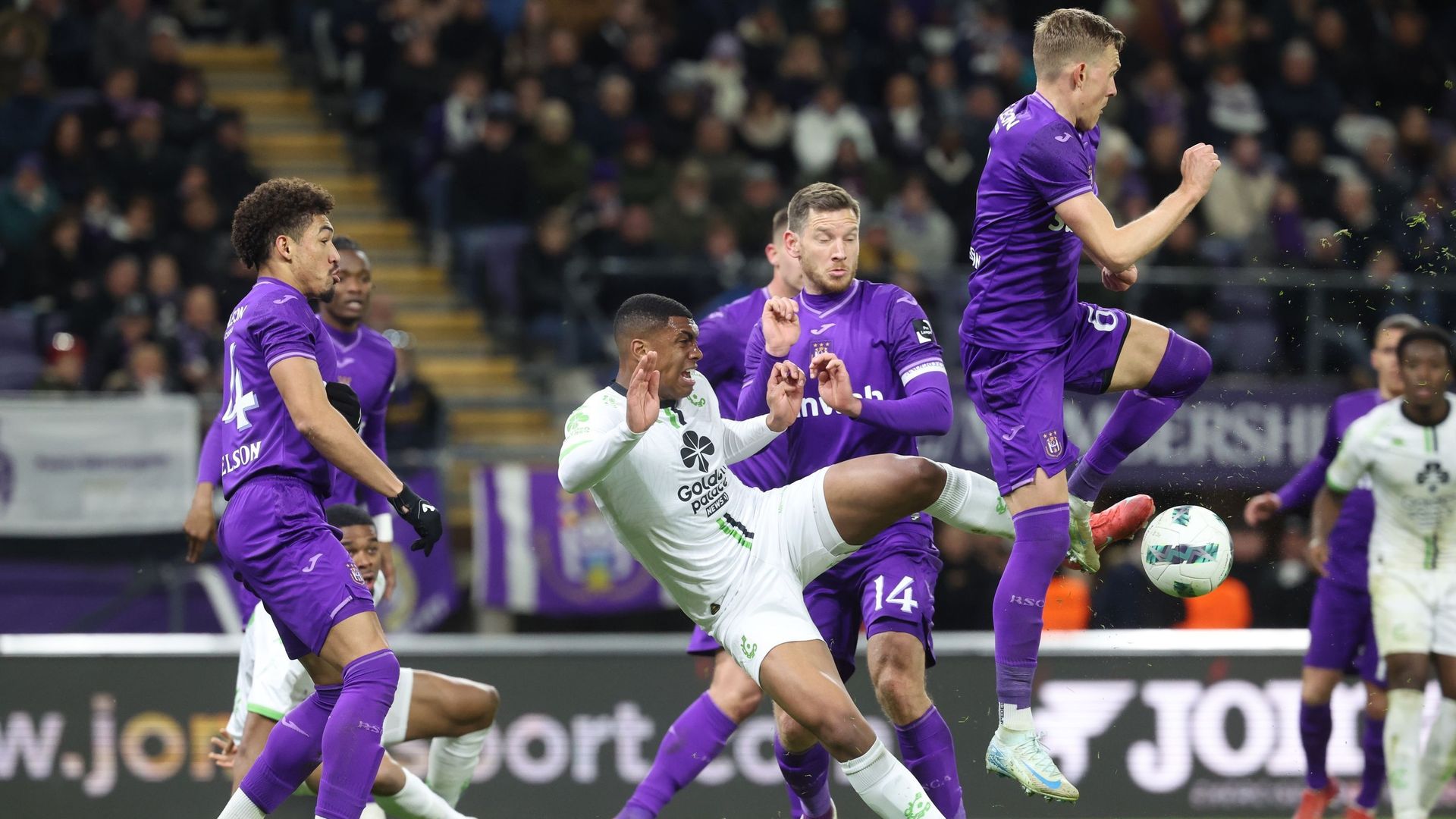 Le FC Bruges sort vainqueur d’un Topper à sens unique face à Anderlecht ...