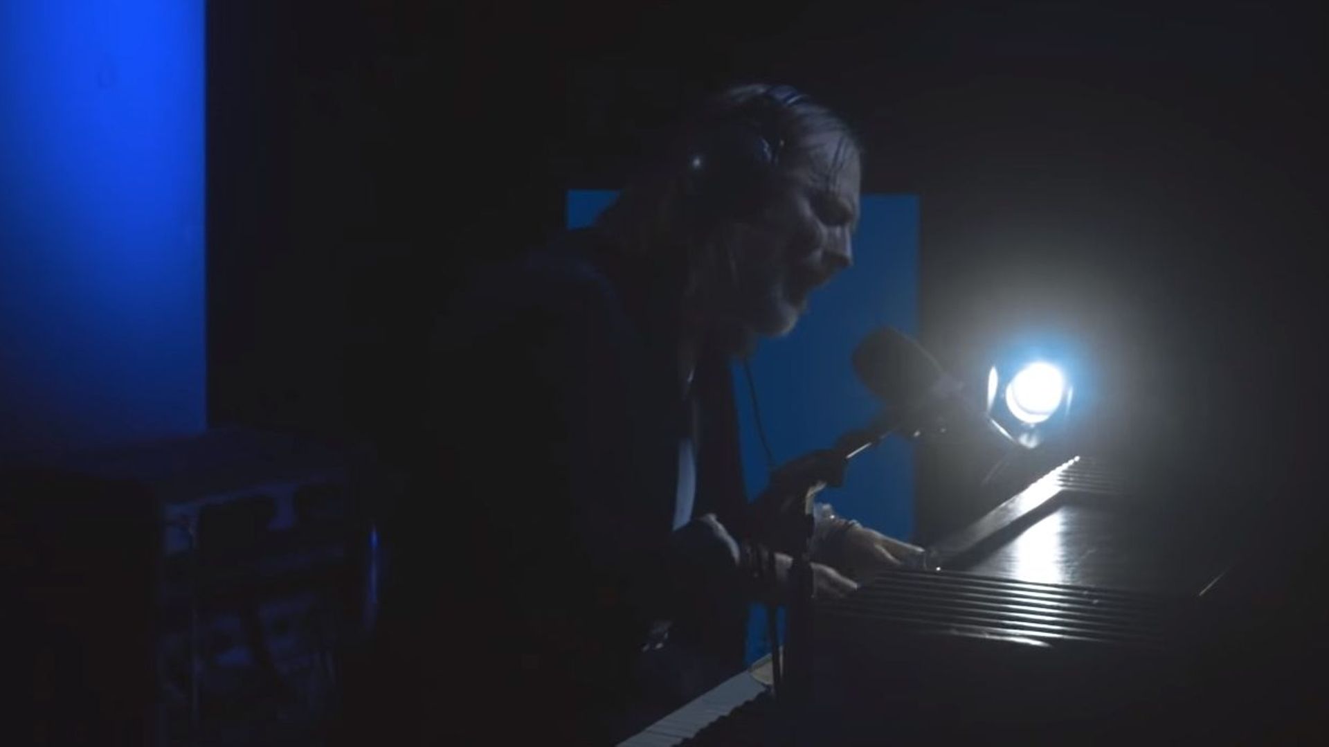 Très beau Thom Yorke en écoute pour la BO de Suspiria - RTBF Actus