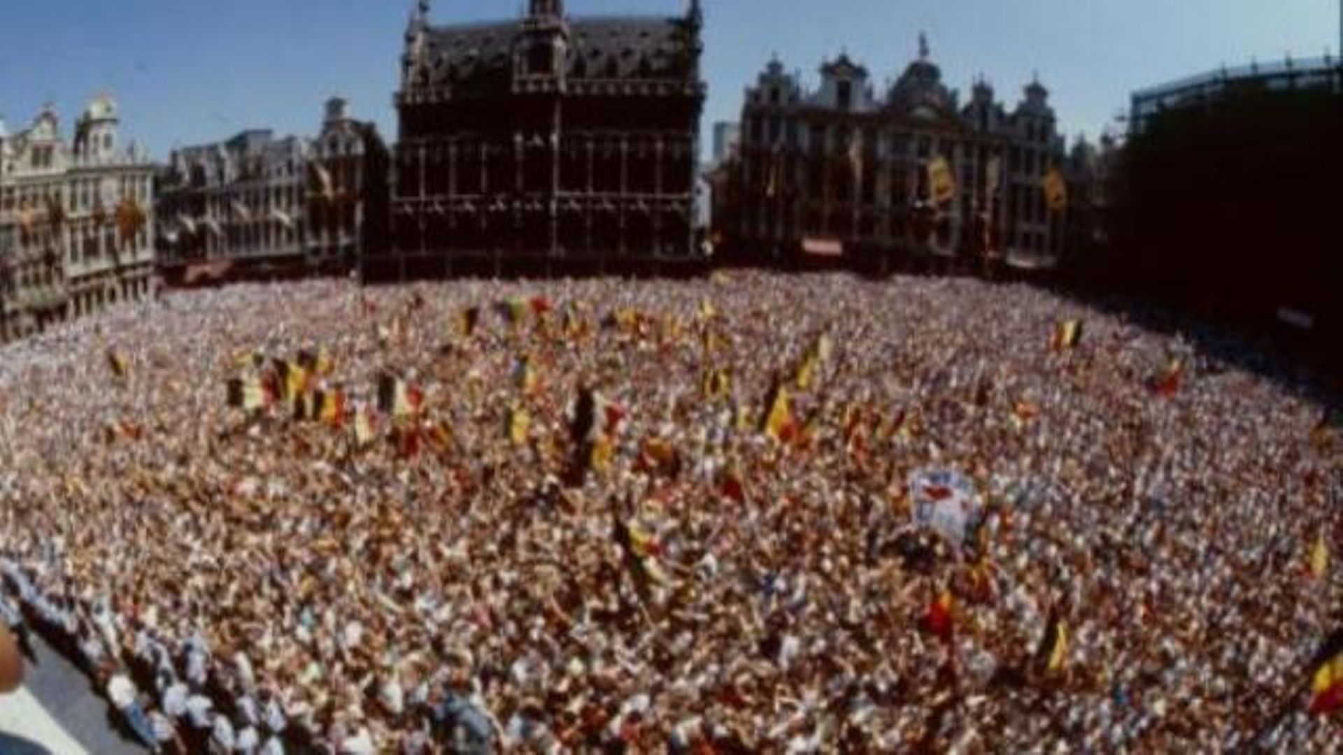 Diables: Les 6000 places pour la Grand Place parties en moins d'un 1/4 ...