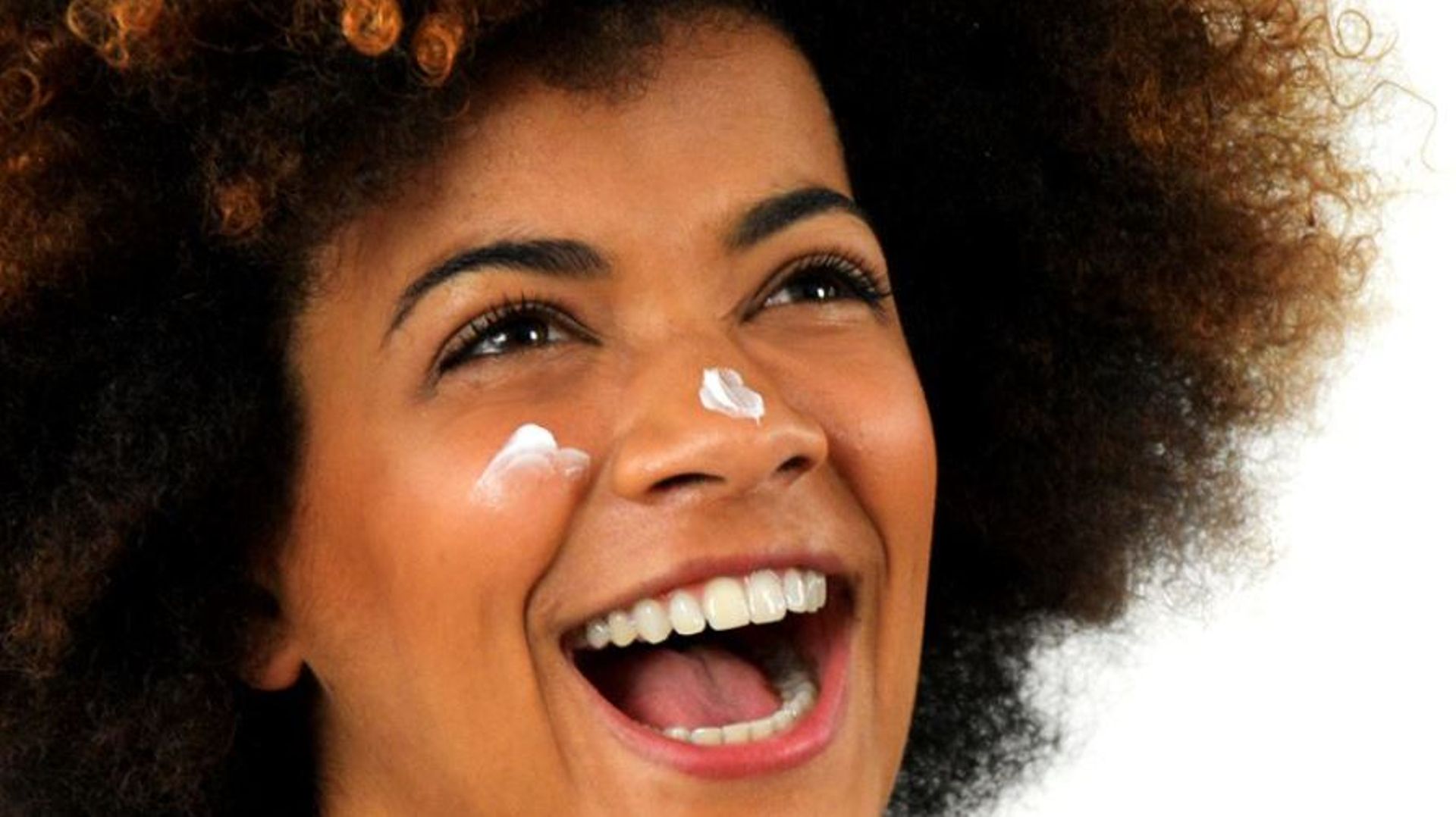 La Presque Star : Caroline Robert pour Etnik Cosmetics - RTBF Actus