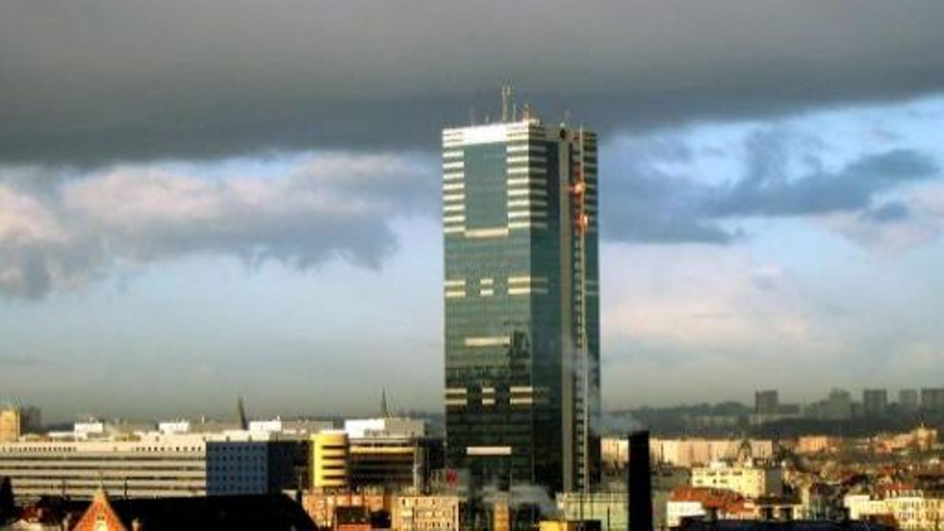 Bruciel: Bruxelles et son urbanisation vue du ciel entre 1930 et 2012 ...