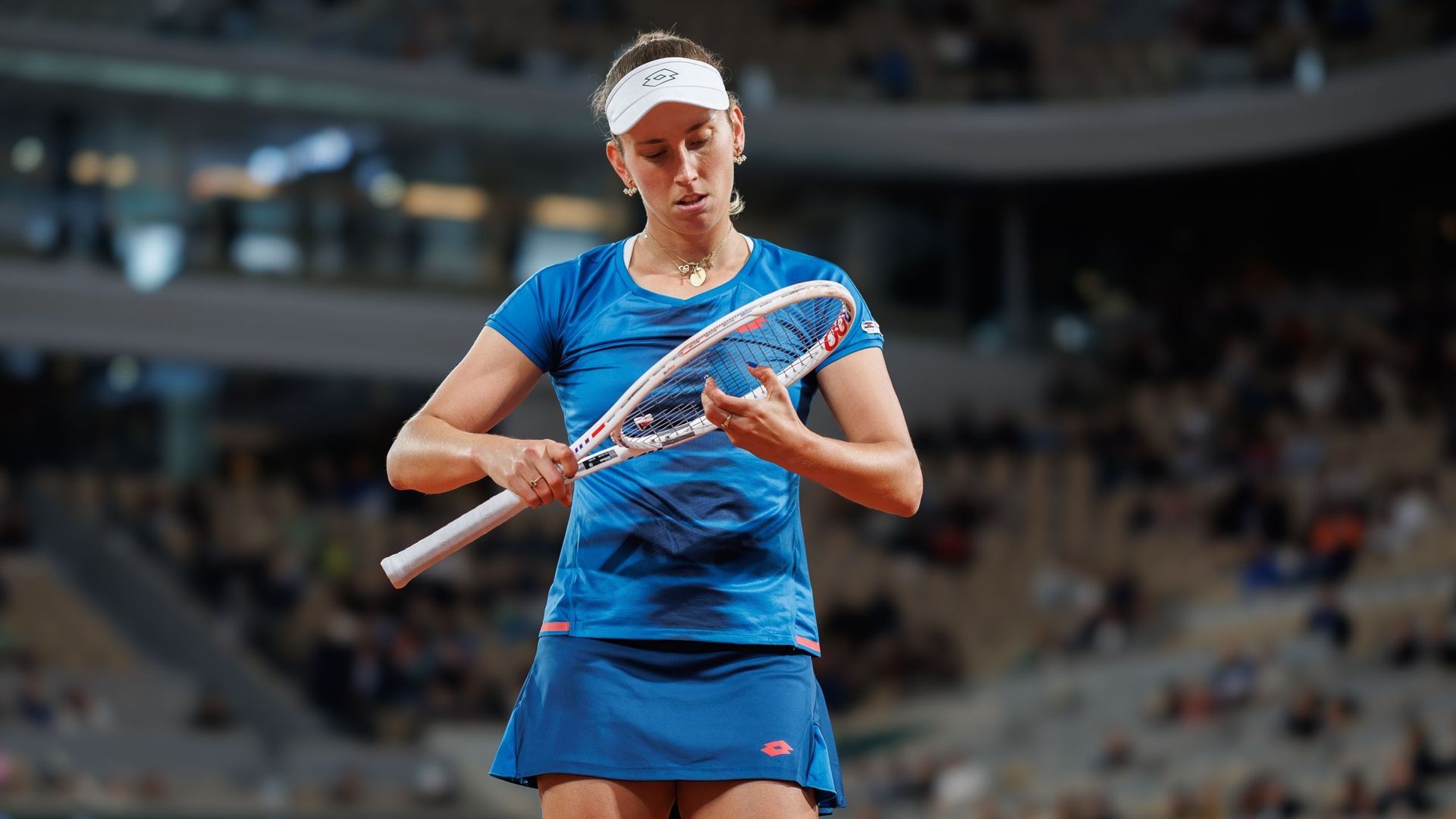 WTA Birmingham : Elise Mertens s'impose au premier tour face à Caroline Wozniacki - RTBF Actus