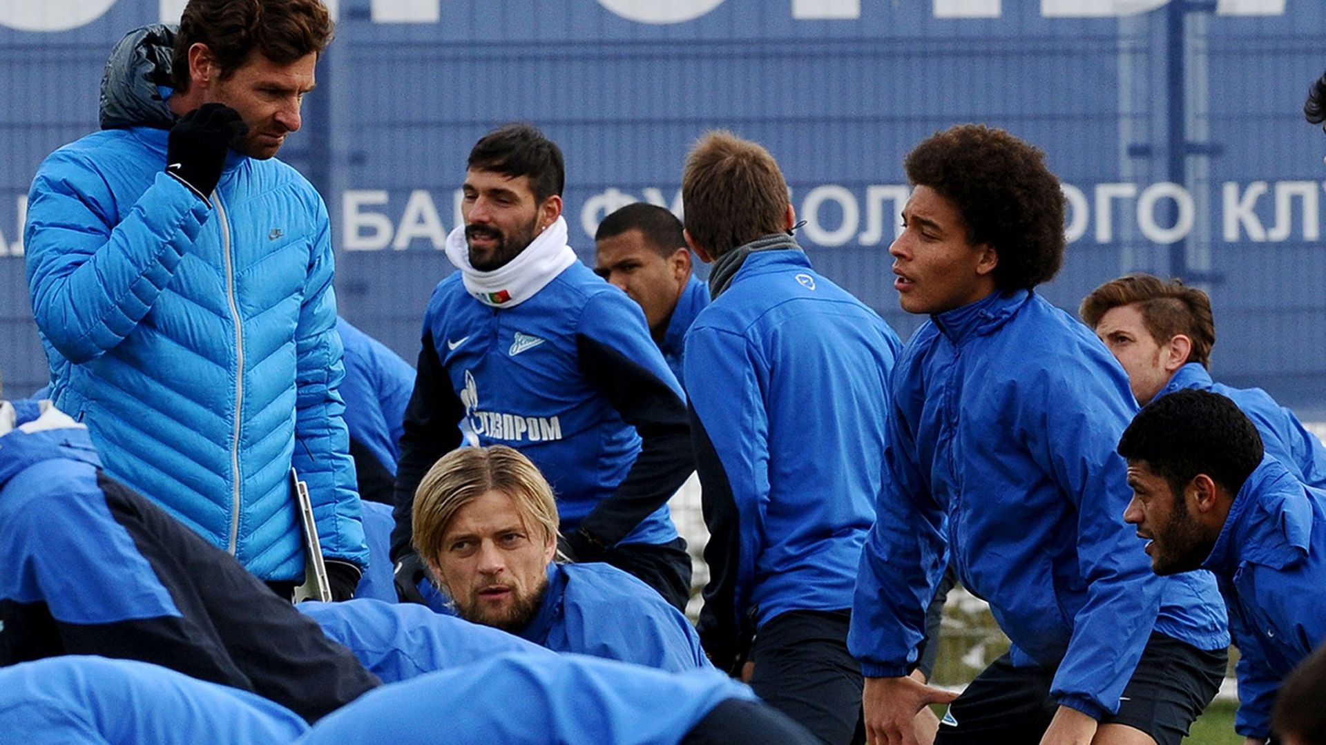 Le Zenit, avec Witsel et Lombaerts, reprend provisoirement la tête ...