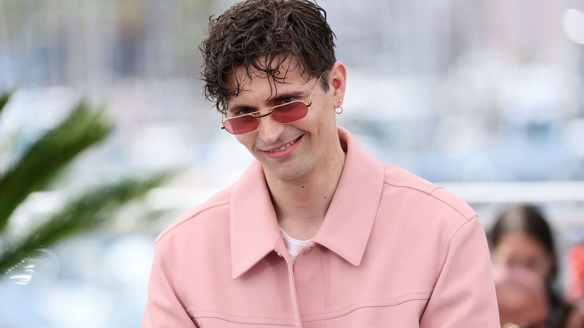 Raphaël Quenard au micro des journalistes du 'Papotin' à Cannes : 'Je ...