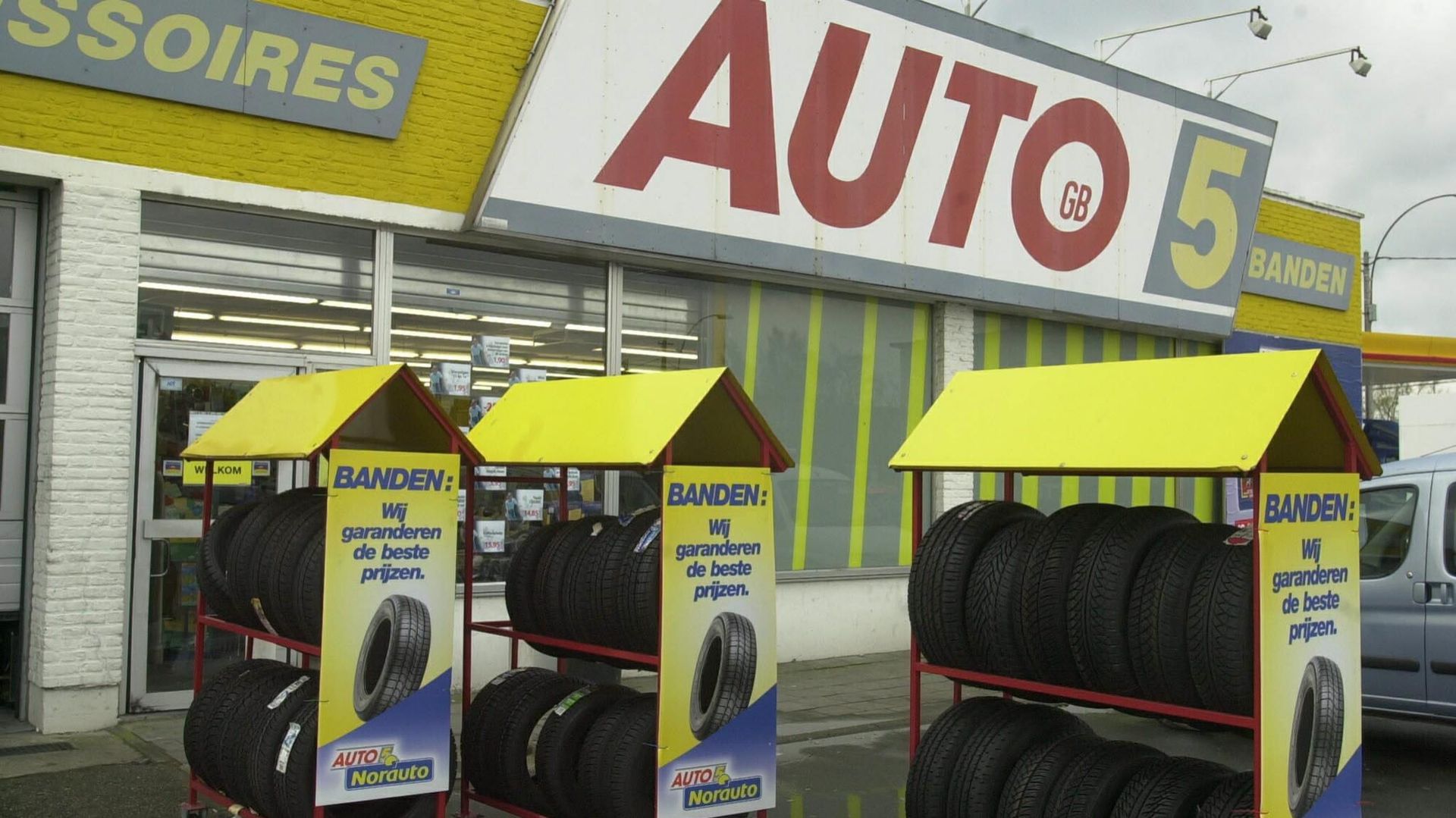 Auto 5 : la direction française maintient le licenciement de 4 ...