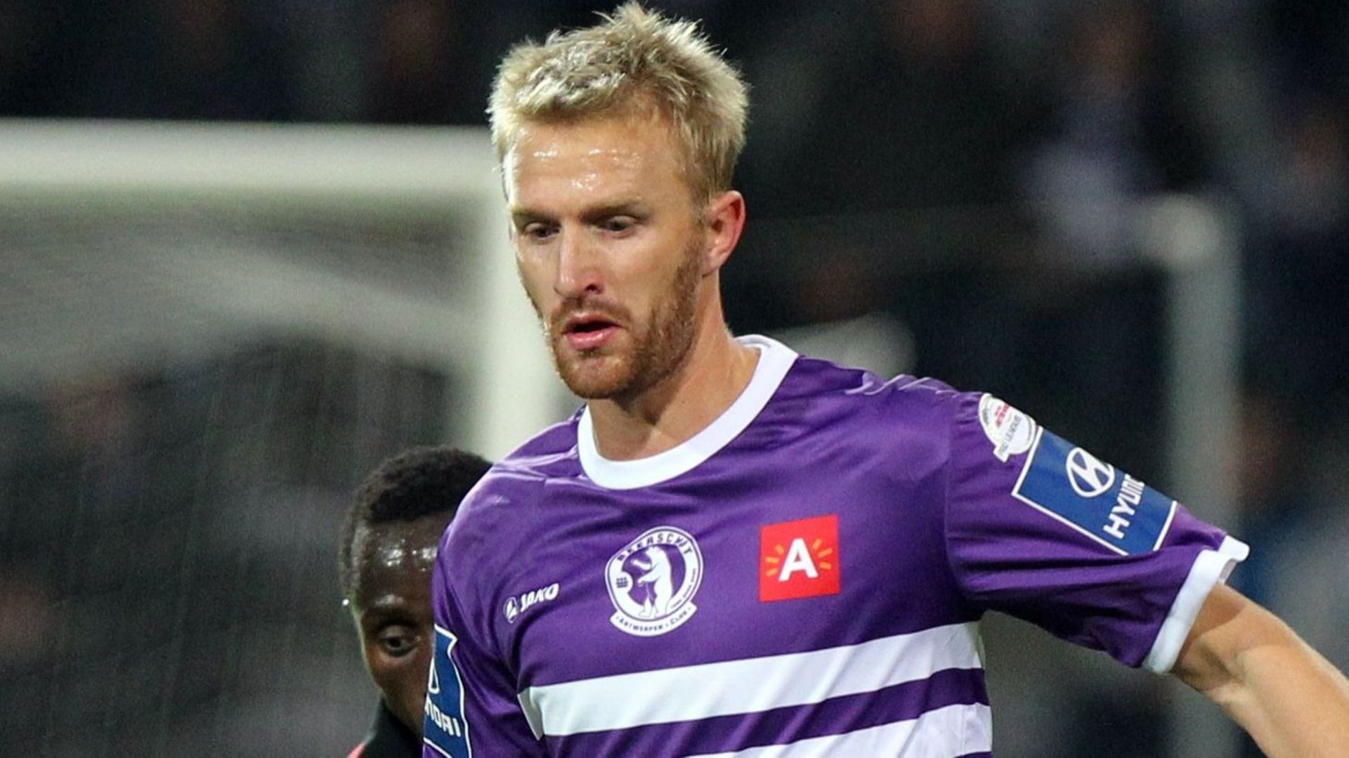 Wim De Decker signe à l'Antwerp - RTBF Actus