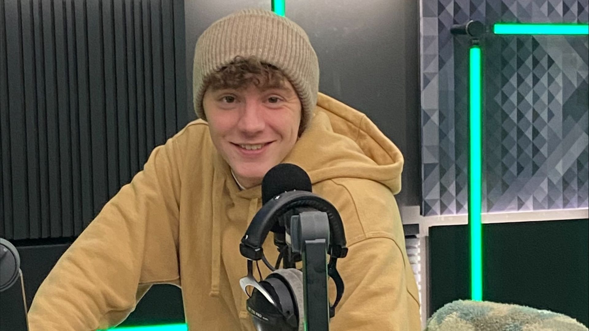 Nikoz : 'Est-ce que je suis le seul à faire des dingueries par amour ...