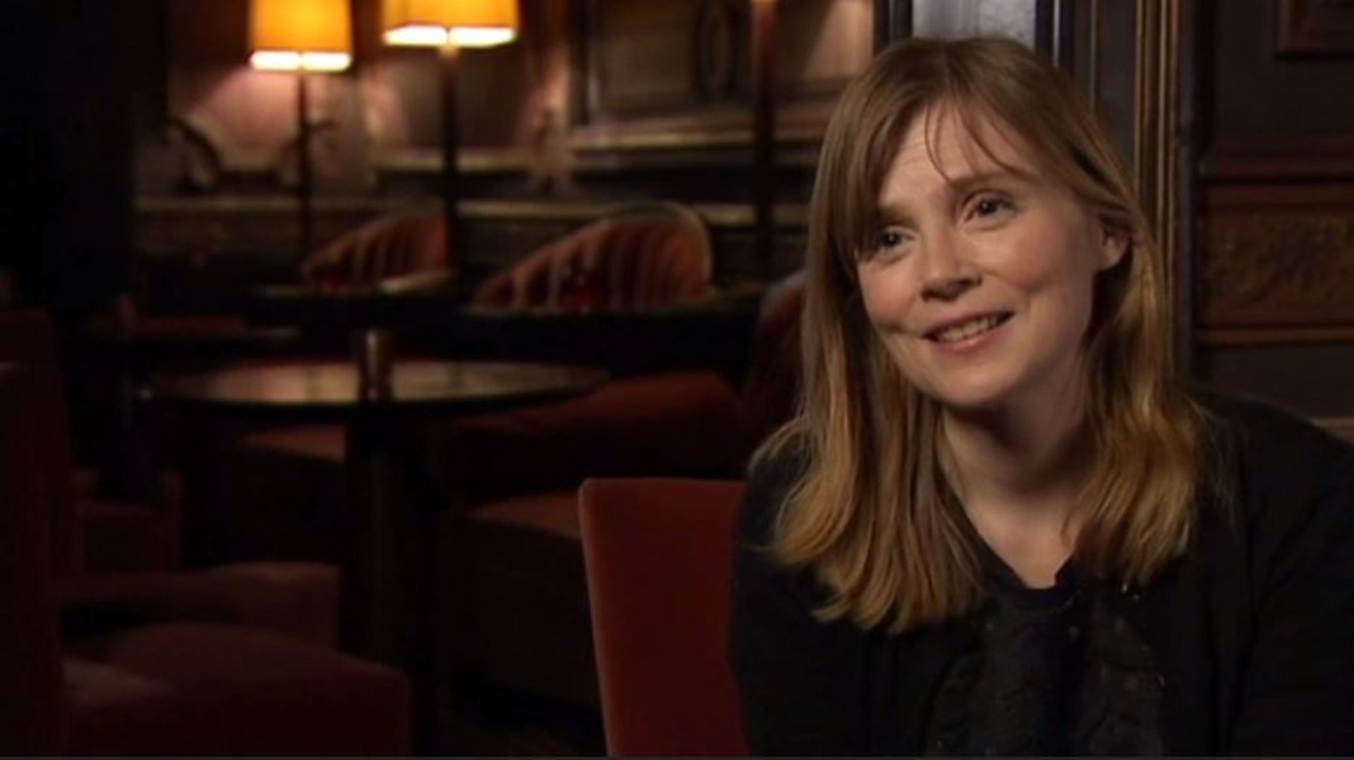 La comédienne Isabelle Carré récompensée pour son premier roman - RTBF ...