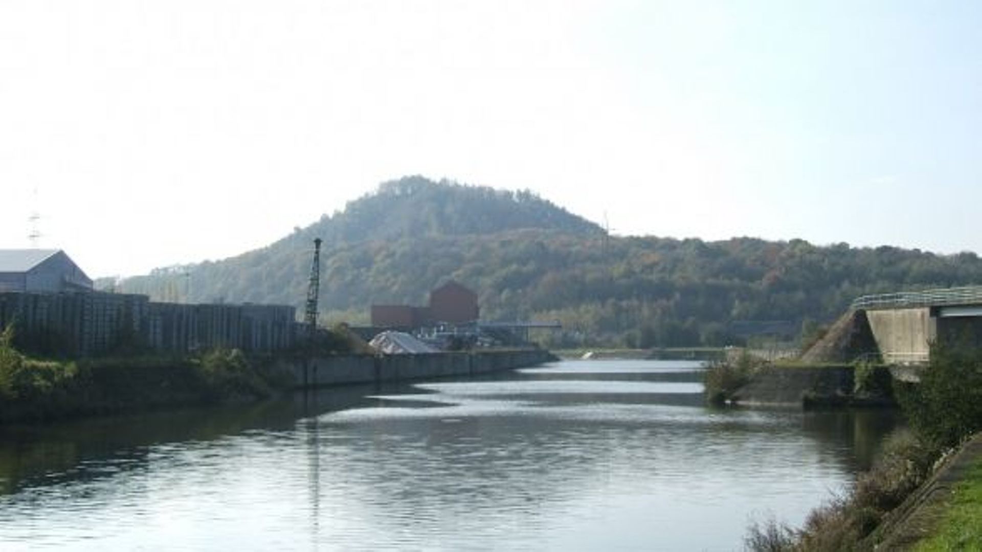 La Sambre se fait draguer - RTBF Actus