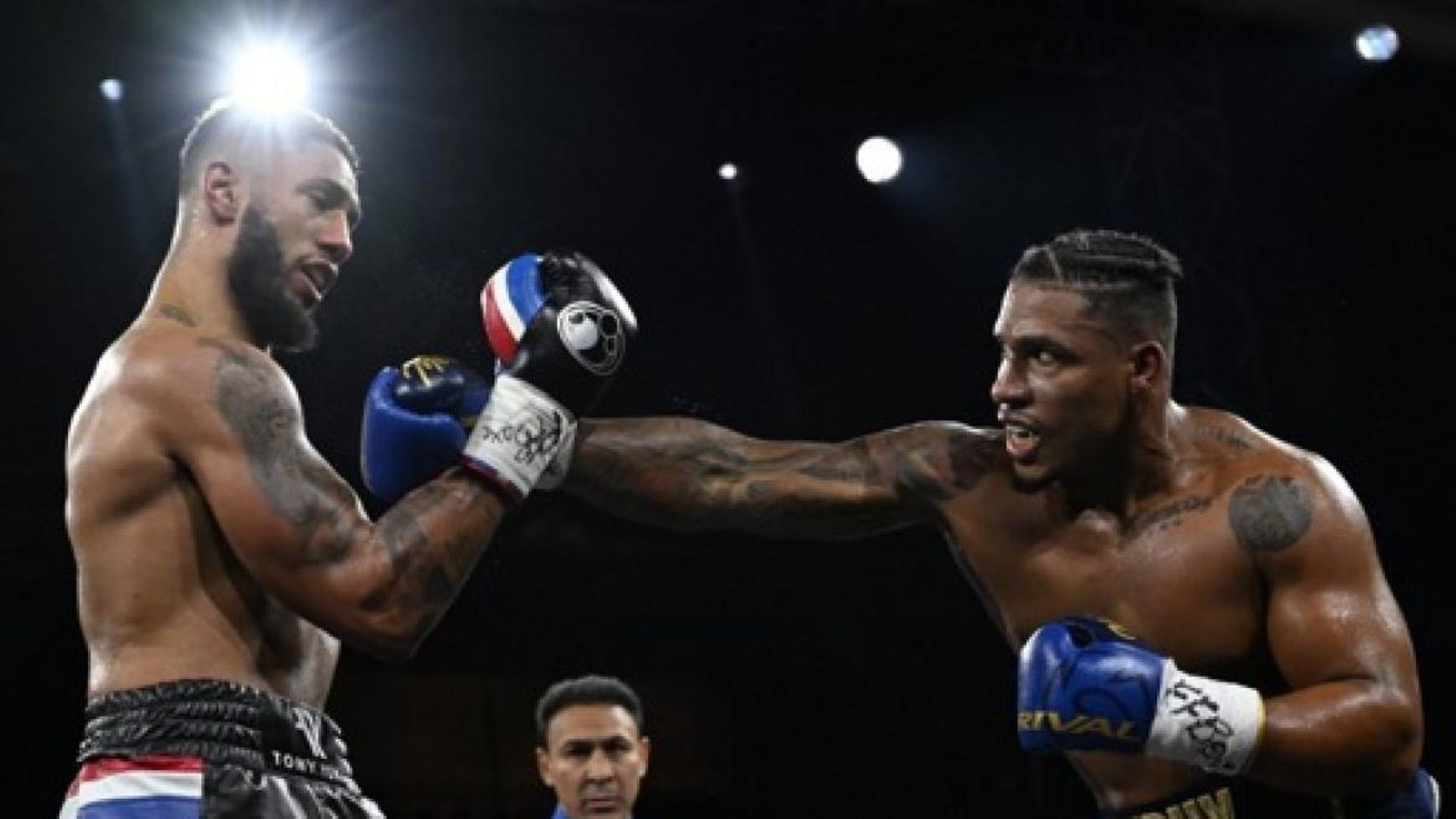 Boxe : Ryad Merhy sur la route de son dernier défi - RTBF Actus