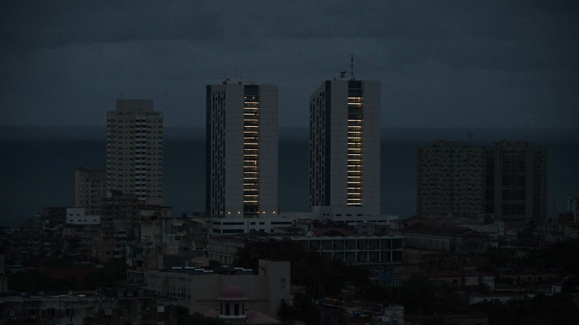 Cuba plongée dans le noir : les raisons d’une crise énergétique géante ...