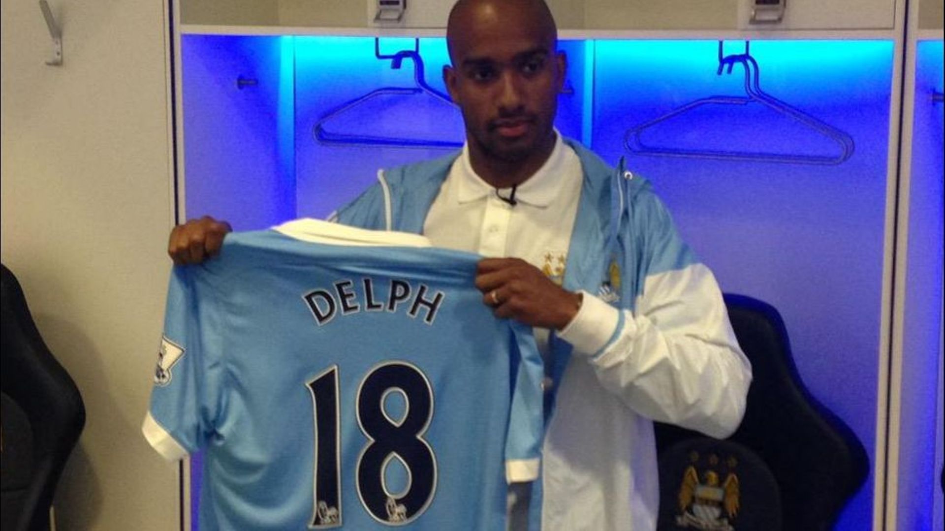 Delph quitte finalement Aston Villa pour Manchester City - rtbf.be