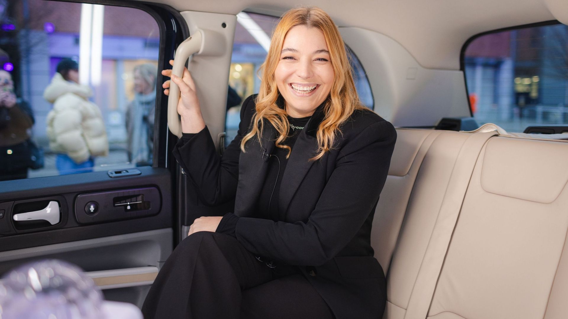 La chanteuse Santa, en tête de liste des nominations aux Victoires de ...